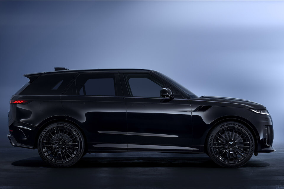 2026 Range Rover Sport SV Black SUV | Uncrate