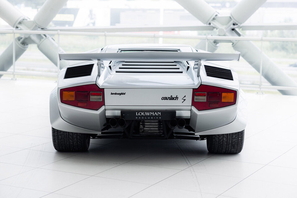 1980 Lamborghini Countach LP400 S Series II | Uncrate