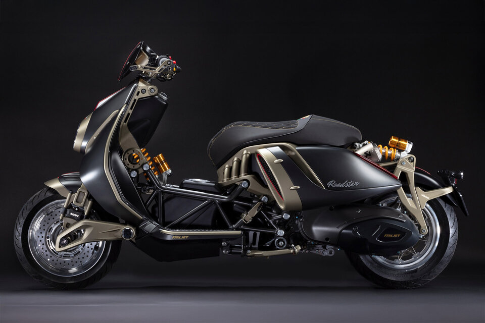 Italjet Roadster 400 Scooter | Uncrate