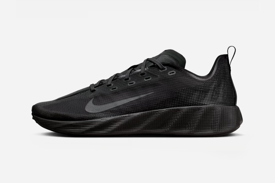 Barack Obama's Nike Hyperdunk PE Sneakers | Uncrate