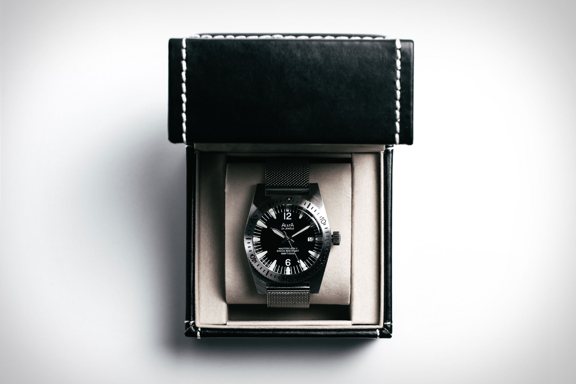 Alsta Nautoscaph II Jaws Watch | Uncrate