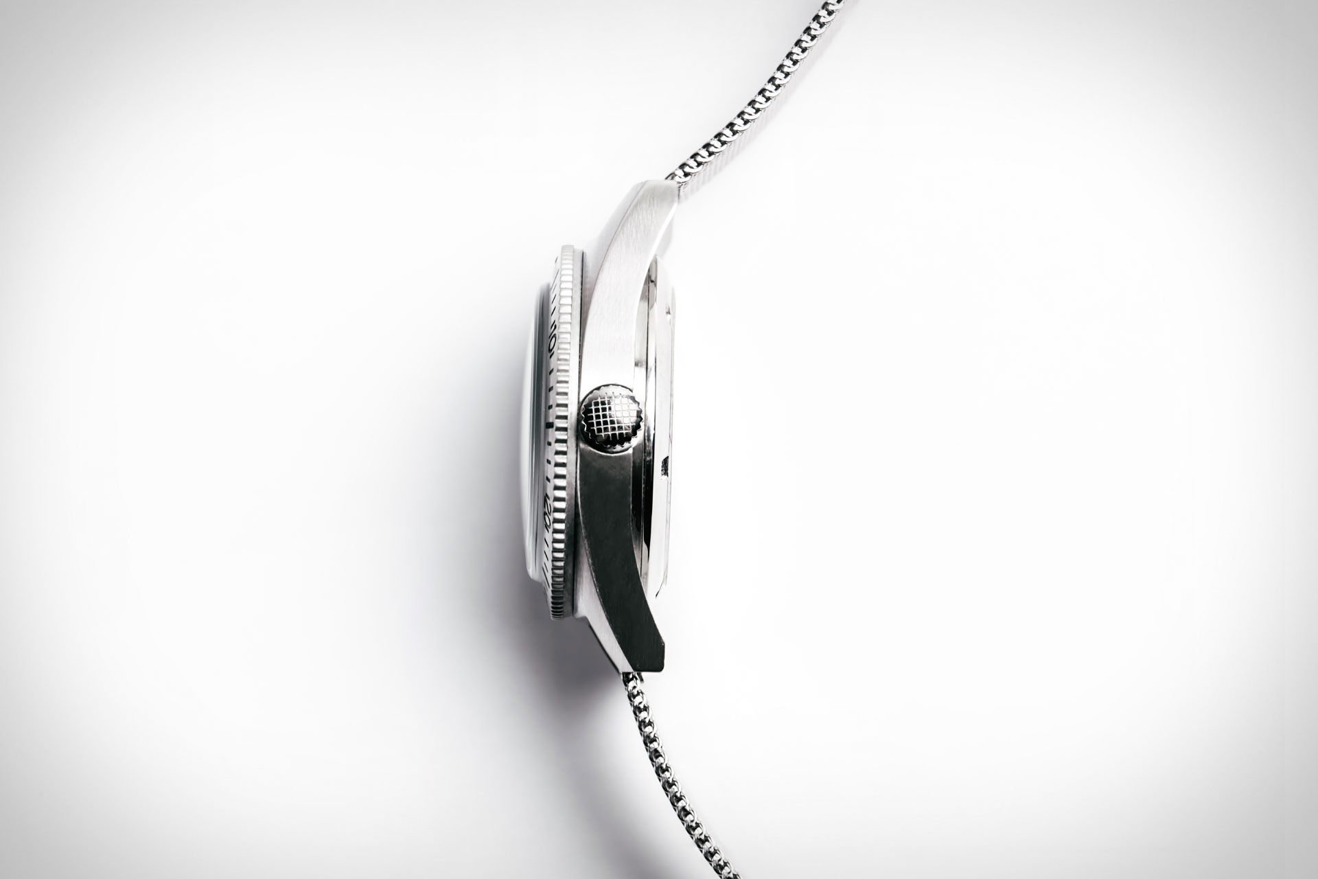 Alsta Nautoscaph II Jaws Watch | Uncrate