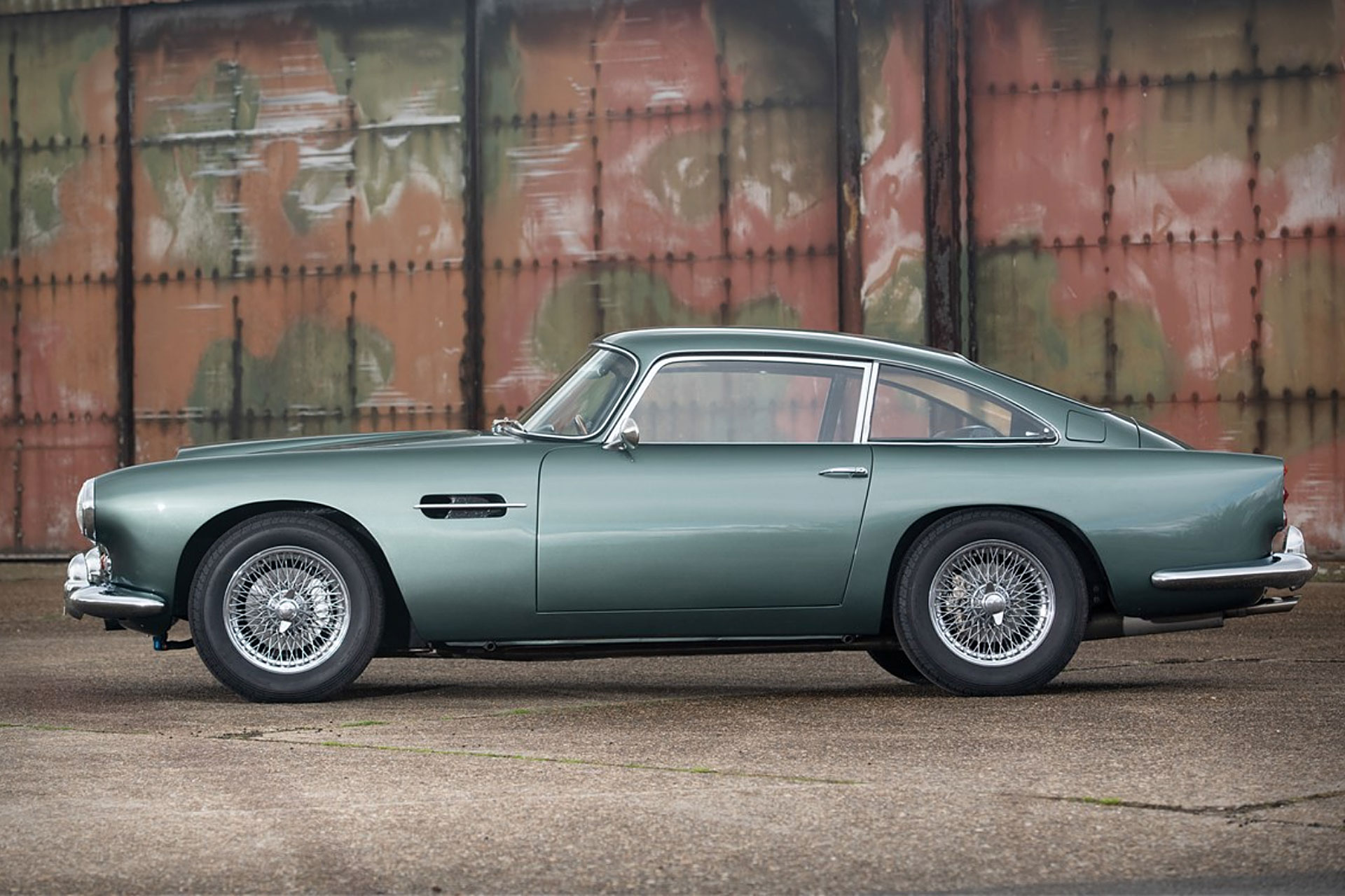 1962年型 アストン・マーティン DB4シリーズIV | Uncrate