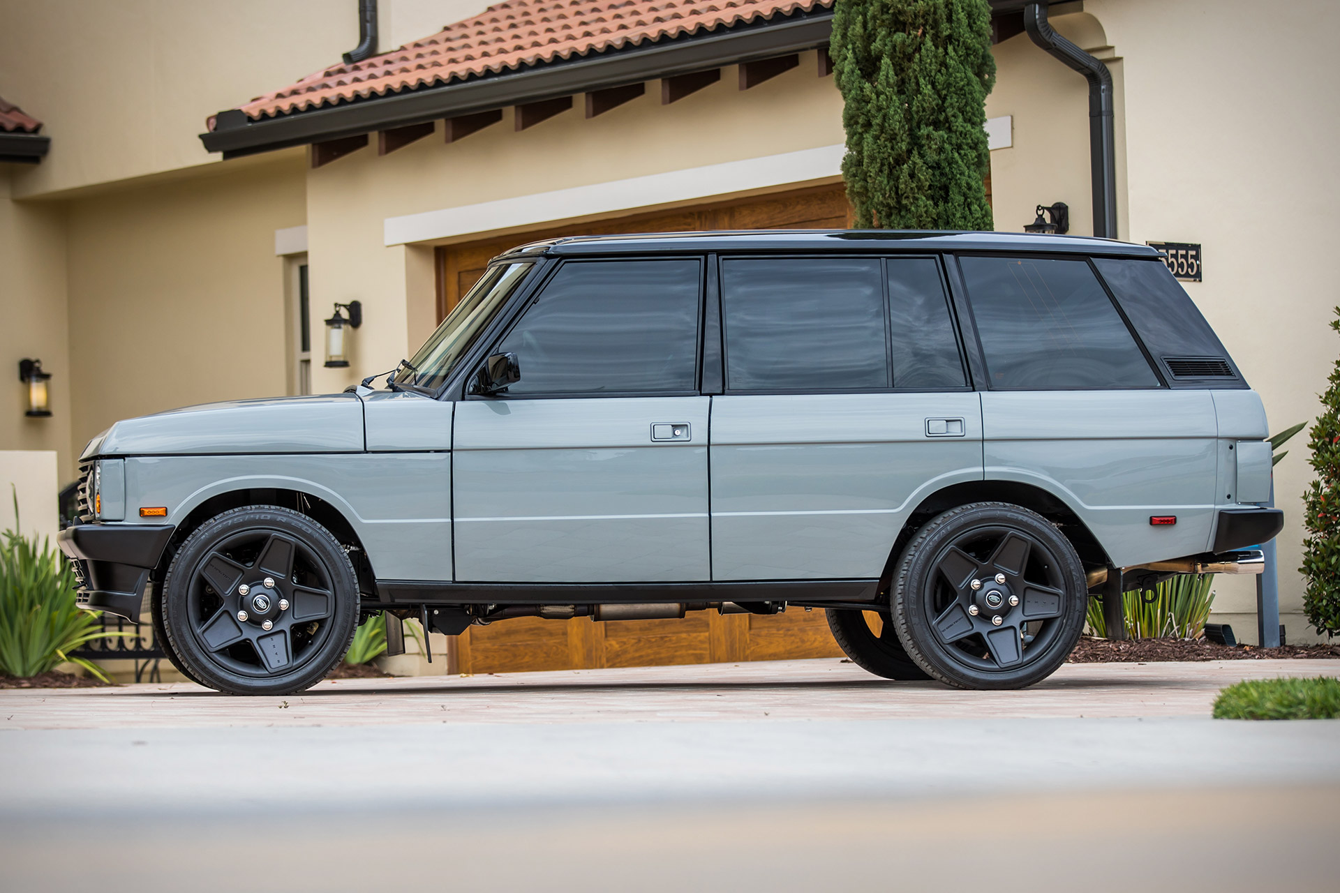 East Coast Defender Range Rover Classic Project Alpha | Uncrate