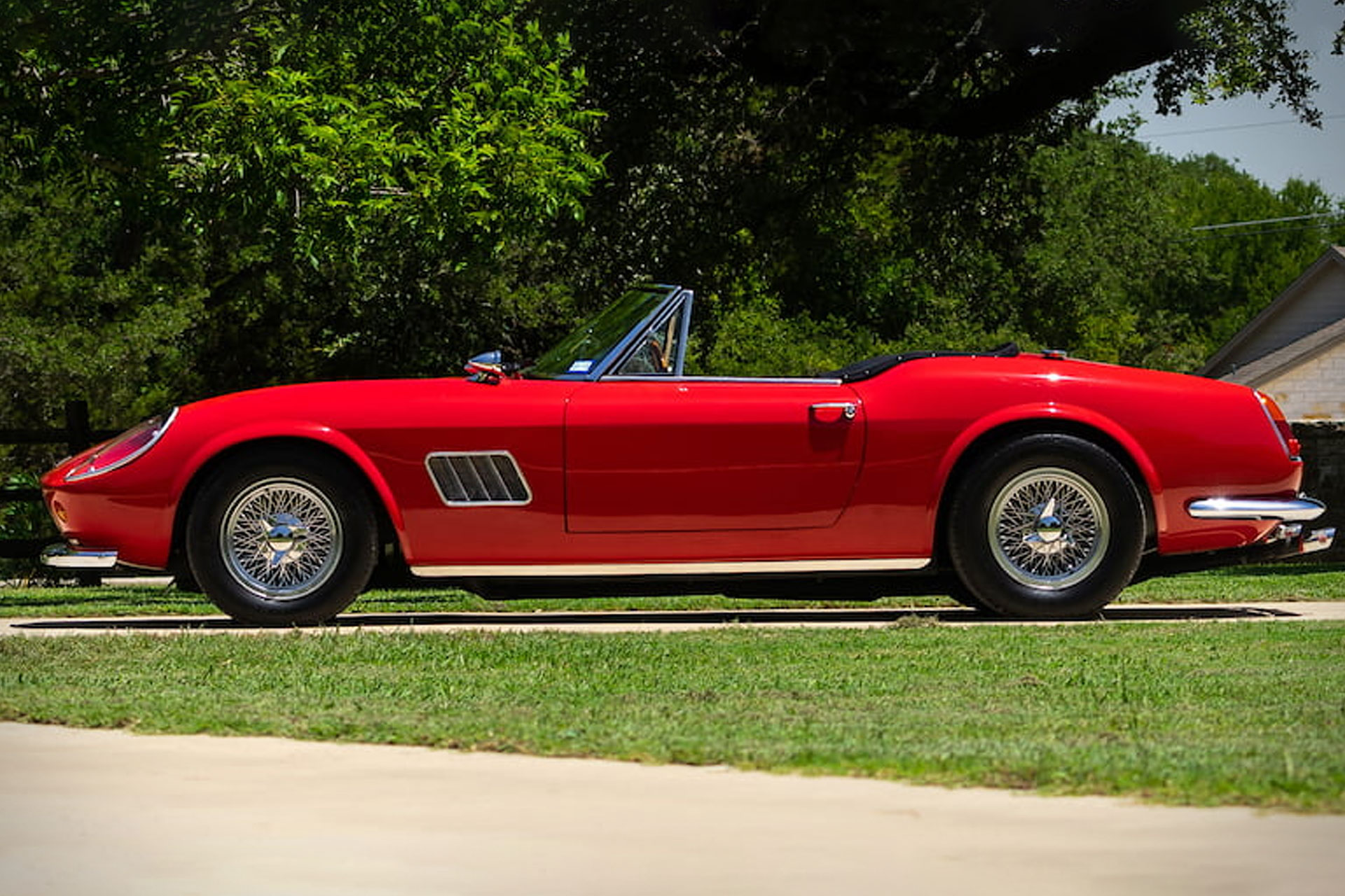 Ferris Bueller's Modena GT Spyder California | Uncrate
