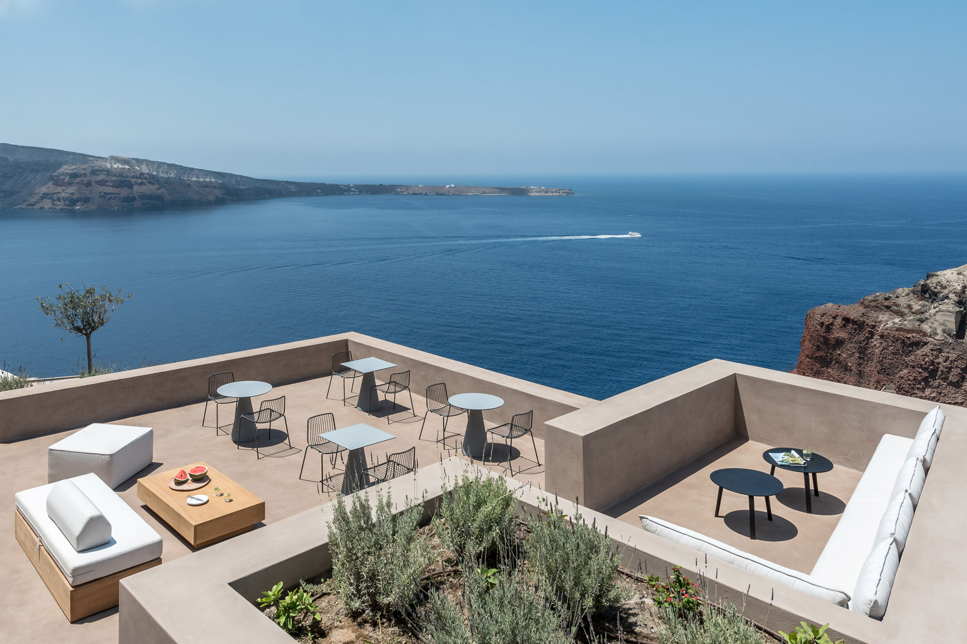 Oia Castle Luxury Hotel | Uncrate