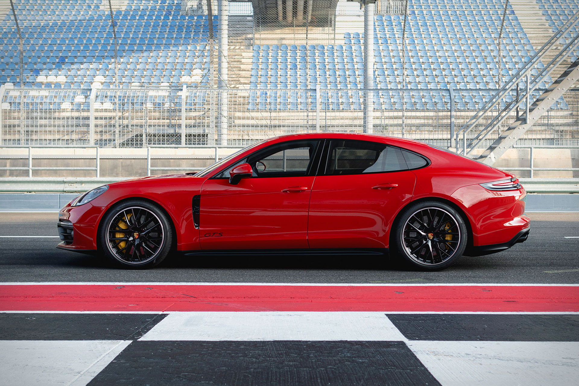 2019 Porsche Panamera GTS Sport Turismo | Uncrate