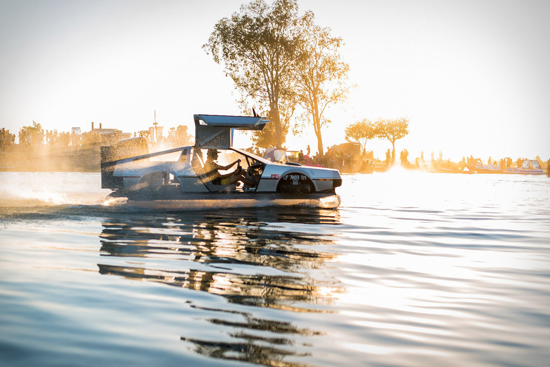 DeLorean Hovercraft | Uncrate