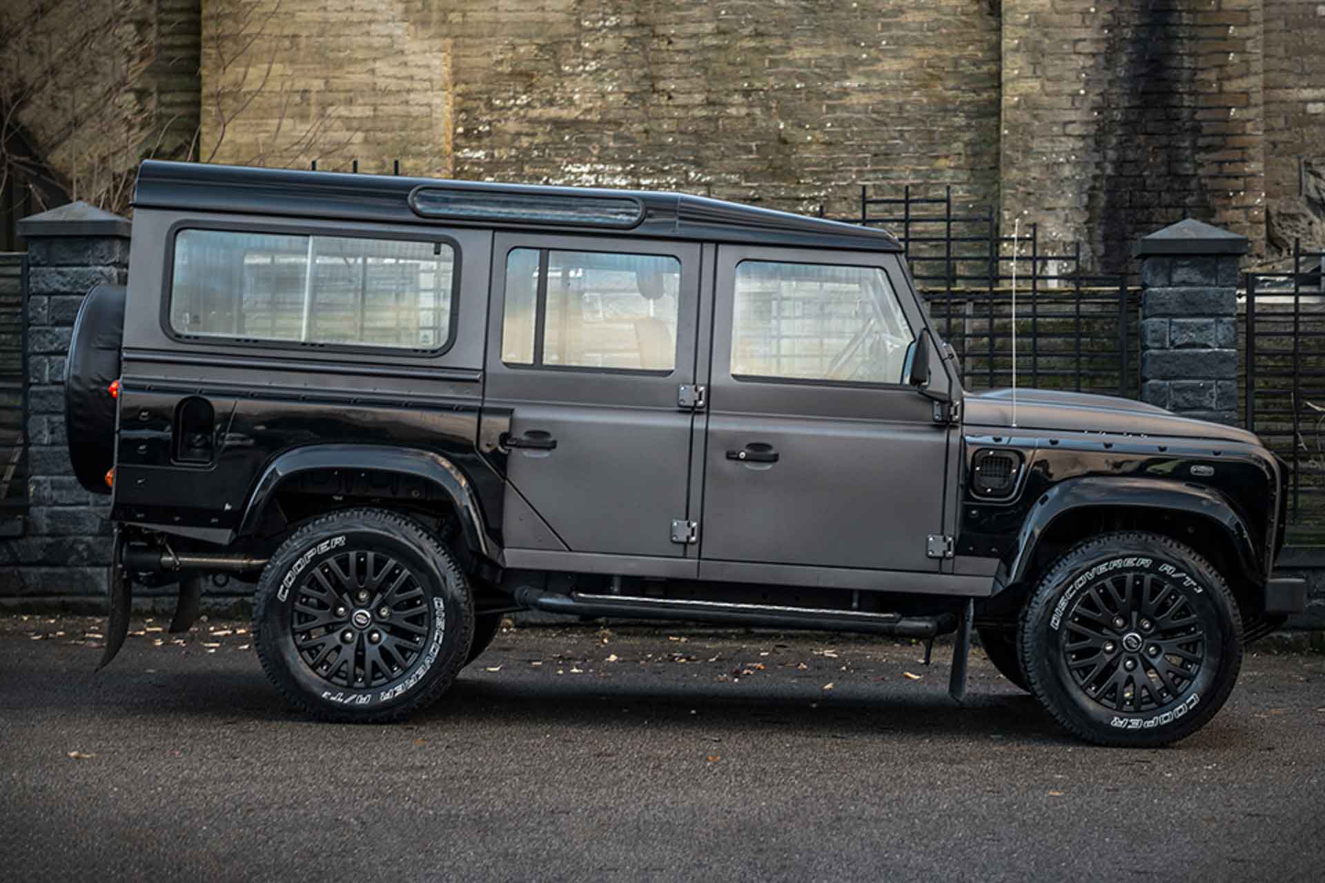Kahn Volcanic Land Rover Defender SUV | Uncrate