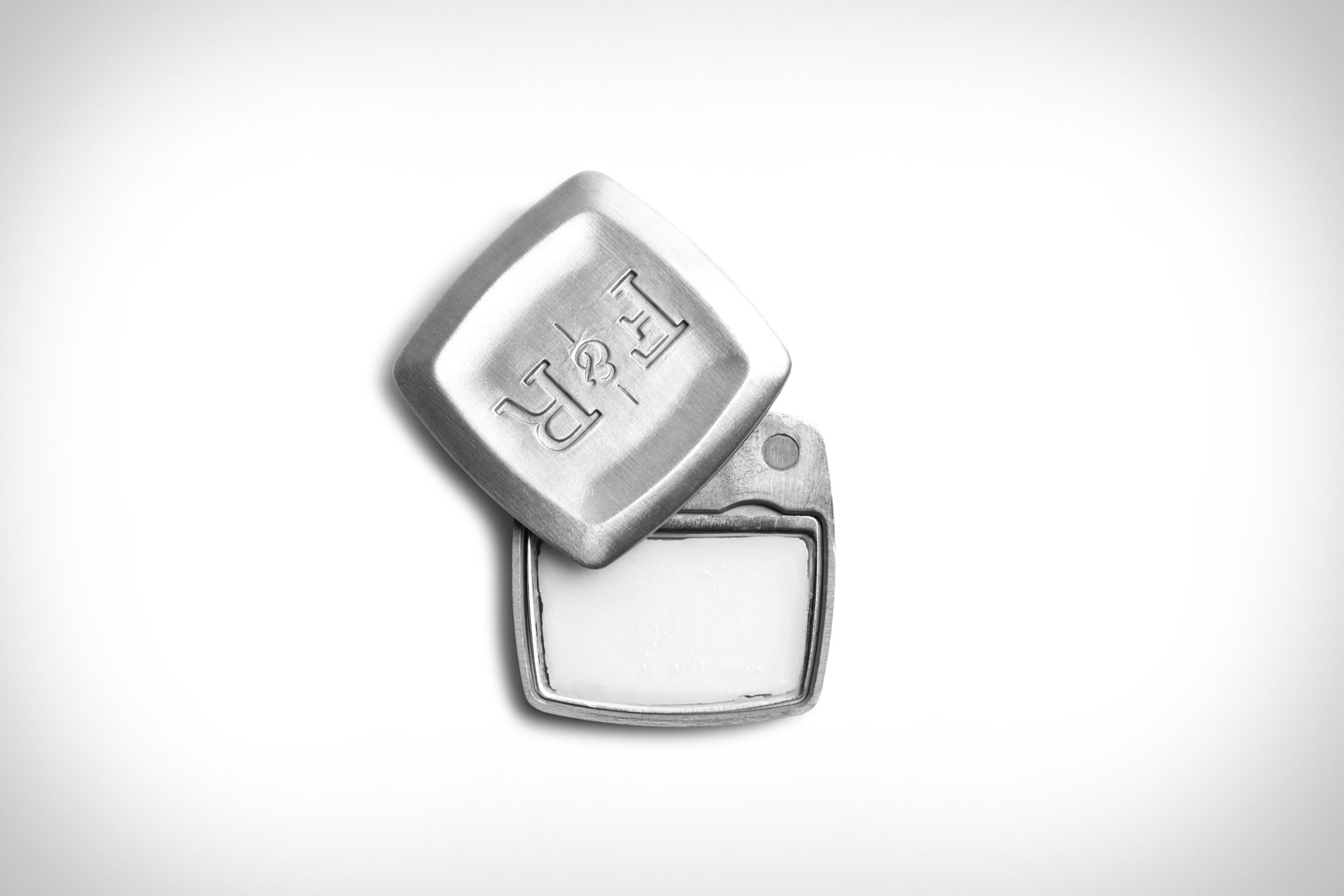 Fulton & Roark Tybee Solid Cologne | Uncrate