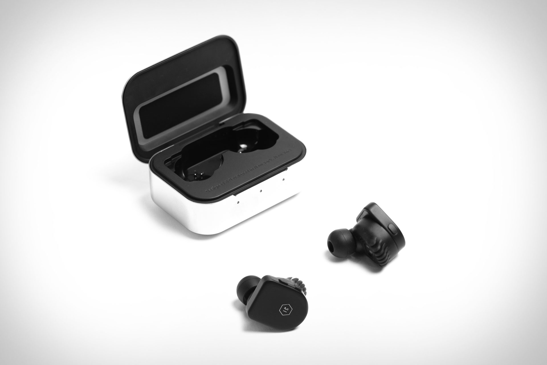 Master & Dynamic MW07 Wireless Earphones | Uncrate