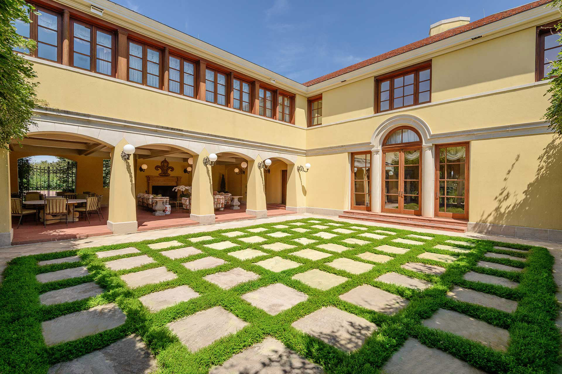 Three Ponds Farm | Uncrate