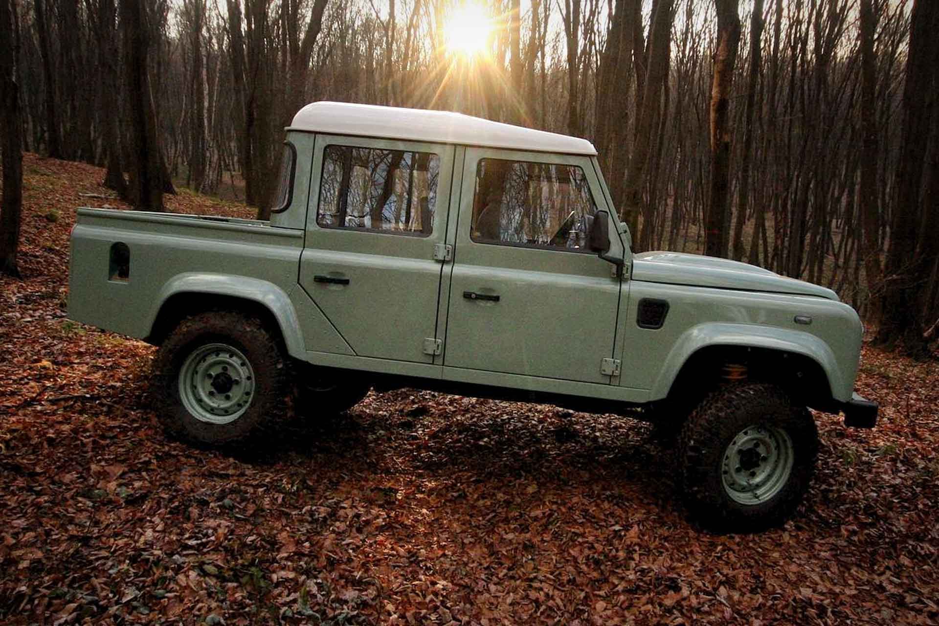 Land Serwis Land Rover Defender Series I SUV | Uncrate