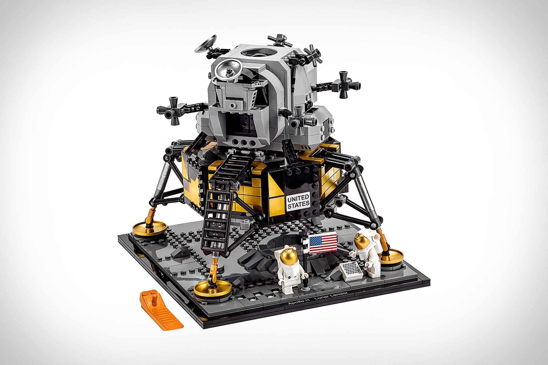 Lego x NASA Apollo 11 Lunar Lander Model | Uncrate