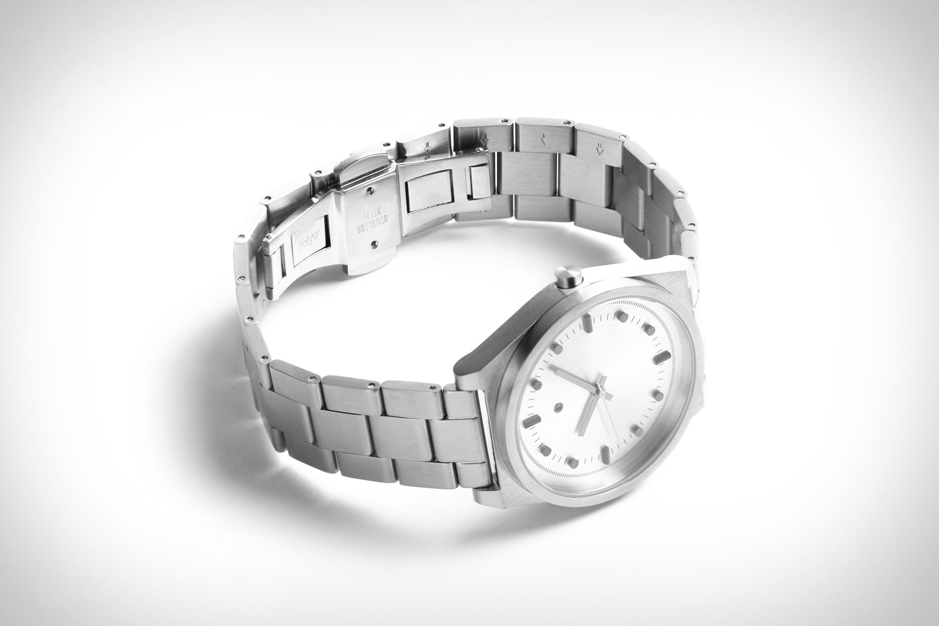 AARK Collective Watch | Uncrate