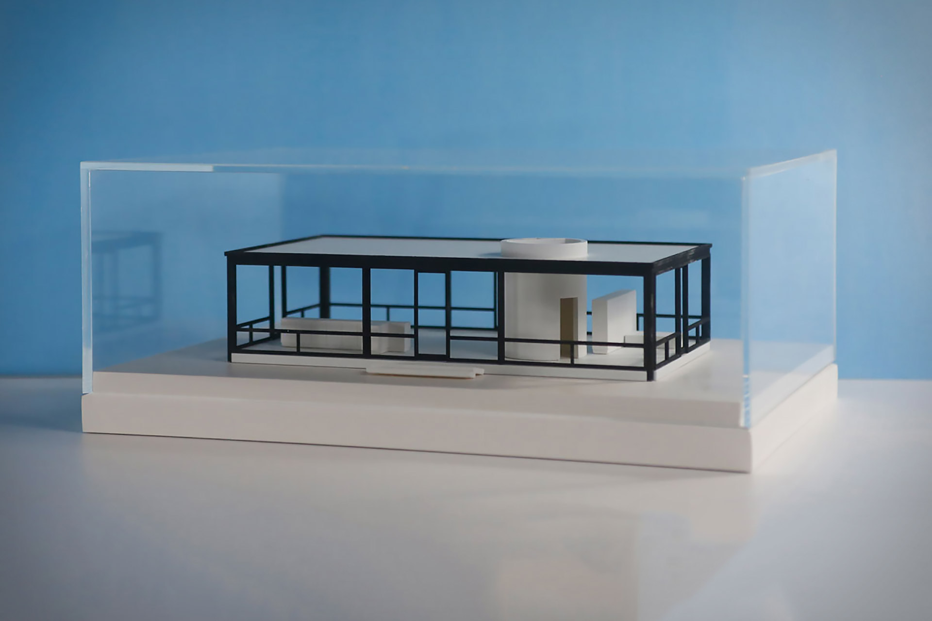 Chisel & Mouse Glass House Replica | Uncrate