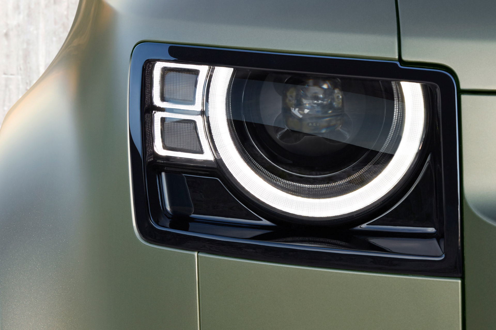 2020 Land Rover Defender SUV | Uncrate