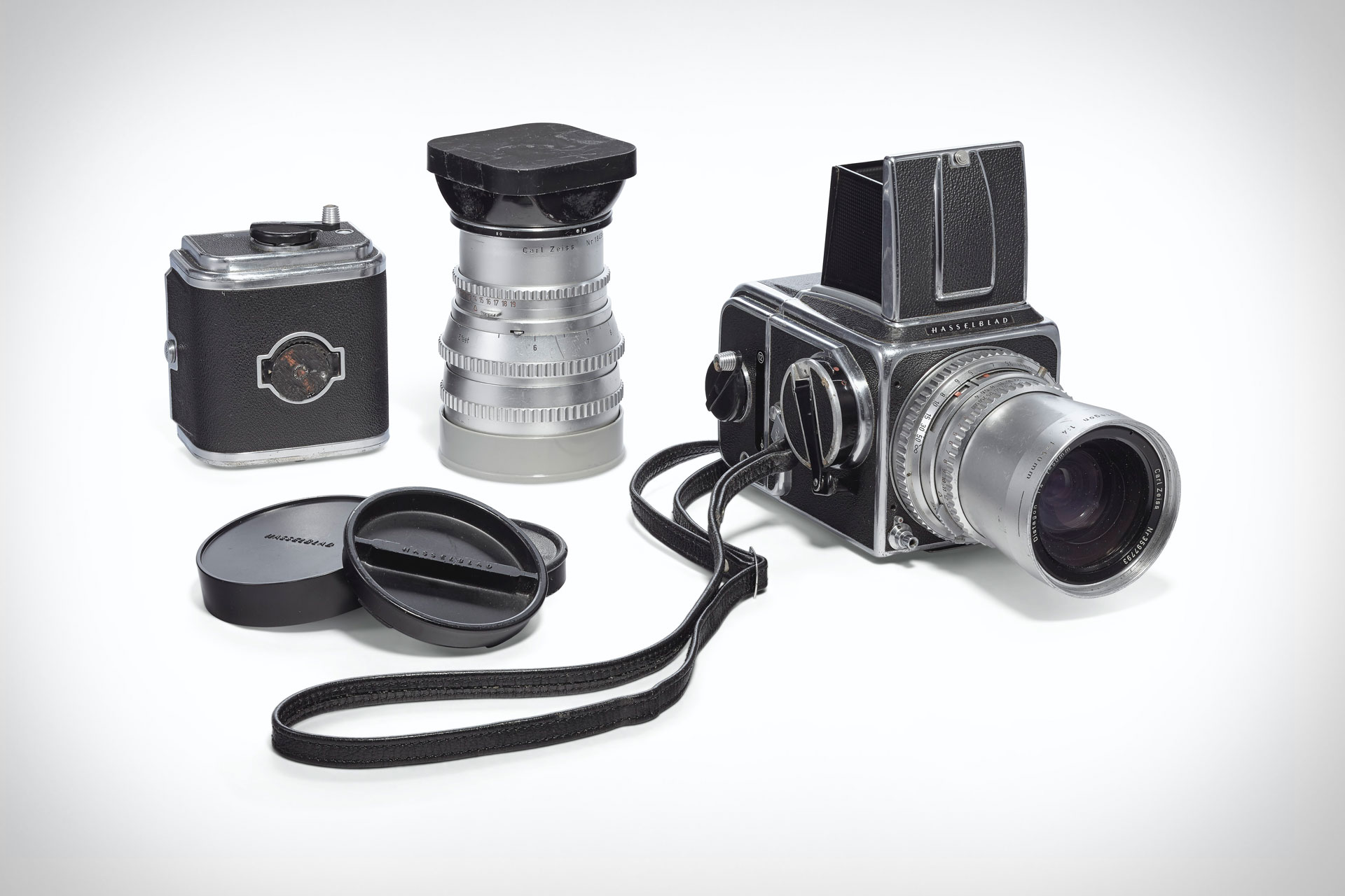 Marilyn Monroe x Douglas Kirkland Prints & Camera | Uncrate