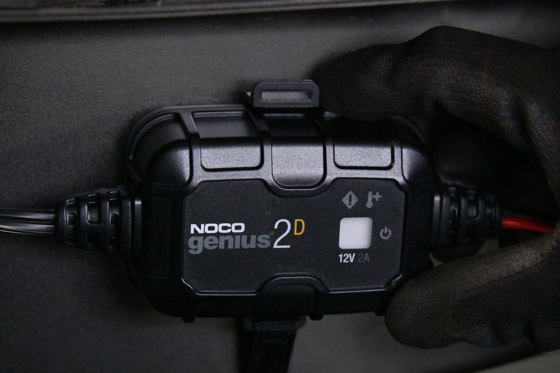 Noco Genius2D直装式电池充电器 | Uncrate