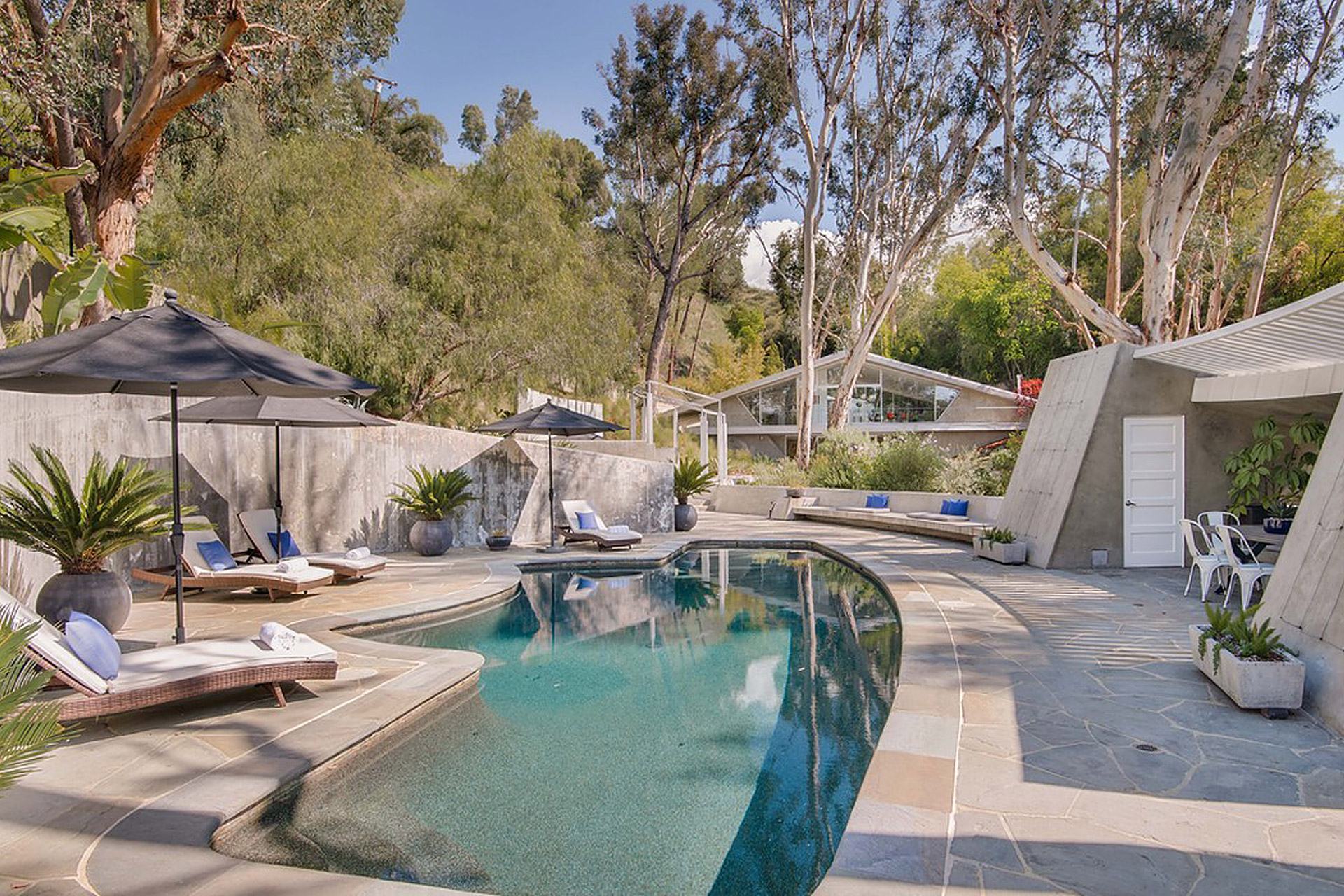 Triangle House Uncrate