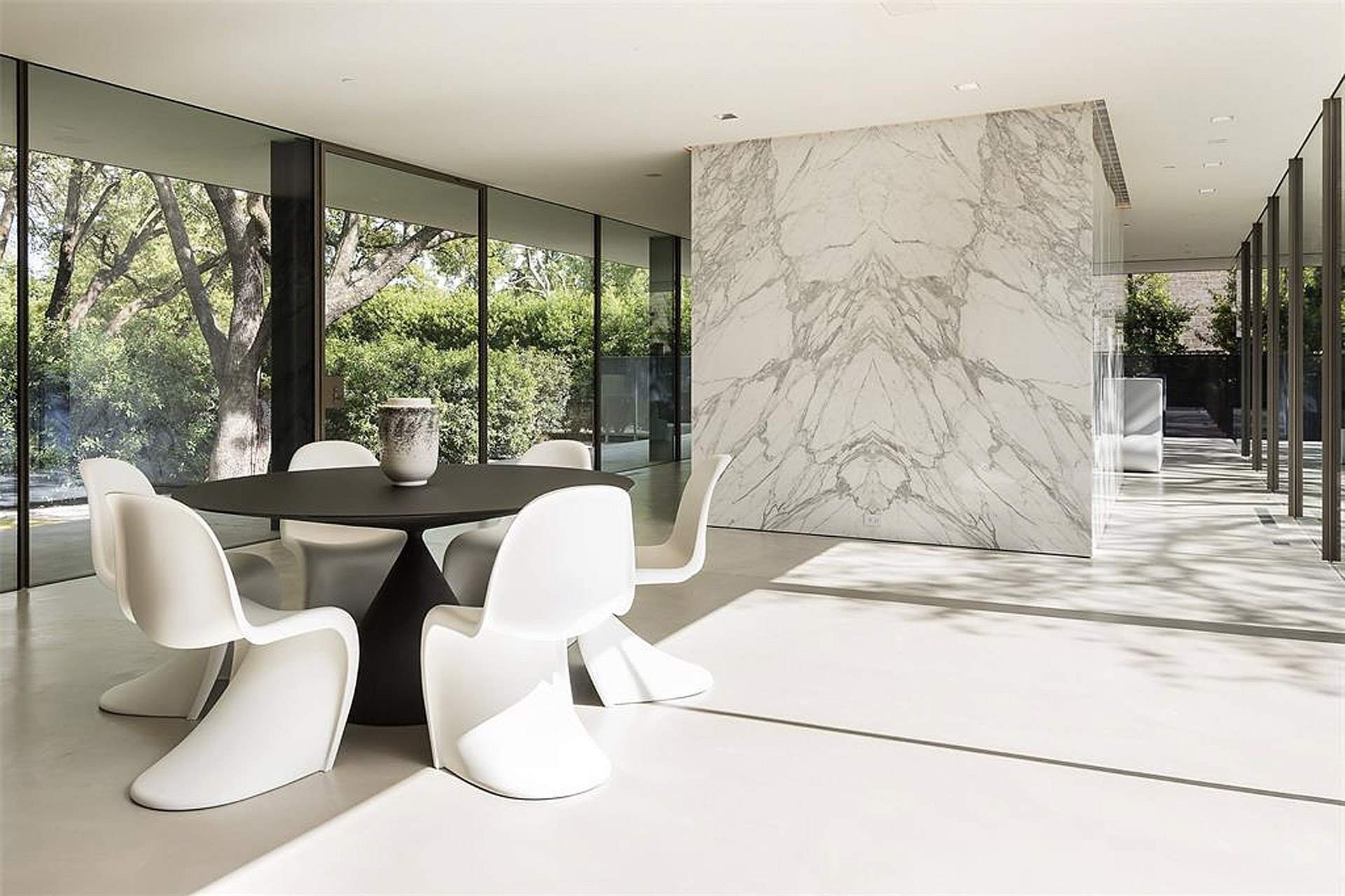 North Dallas Glass House | Uncrate