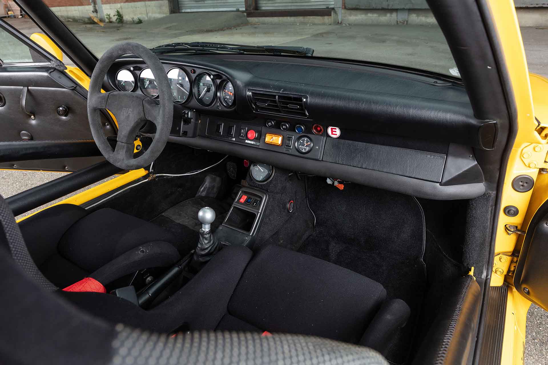 1997 RUF CTR2スポーツクーペ | Uncrate