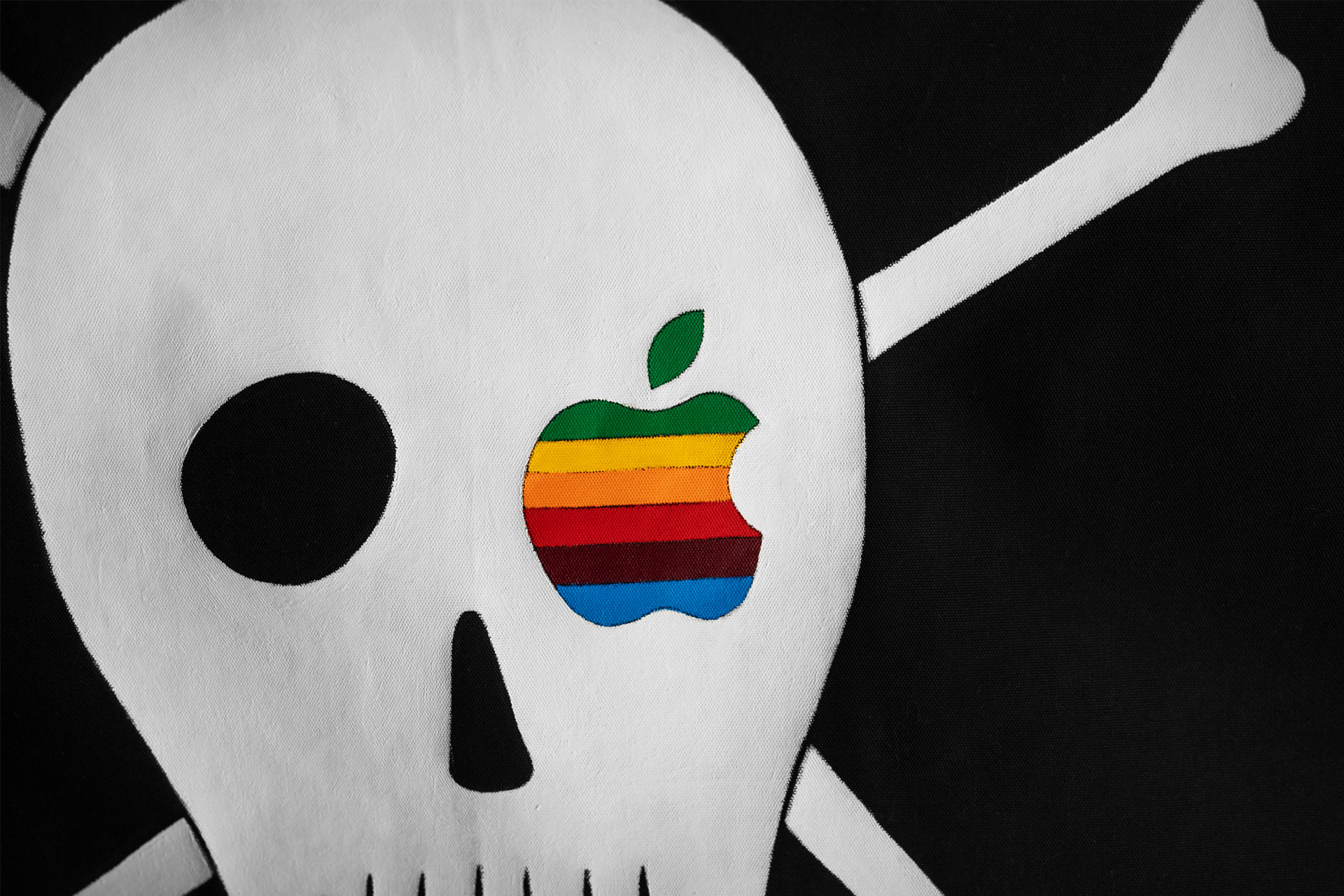 Drapeau de pirate Susan Kare Apple | Uncrate