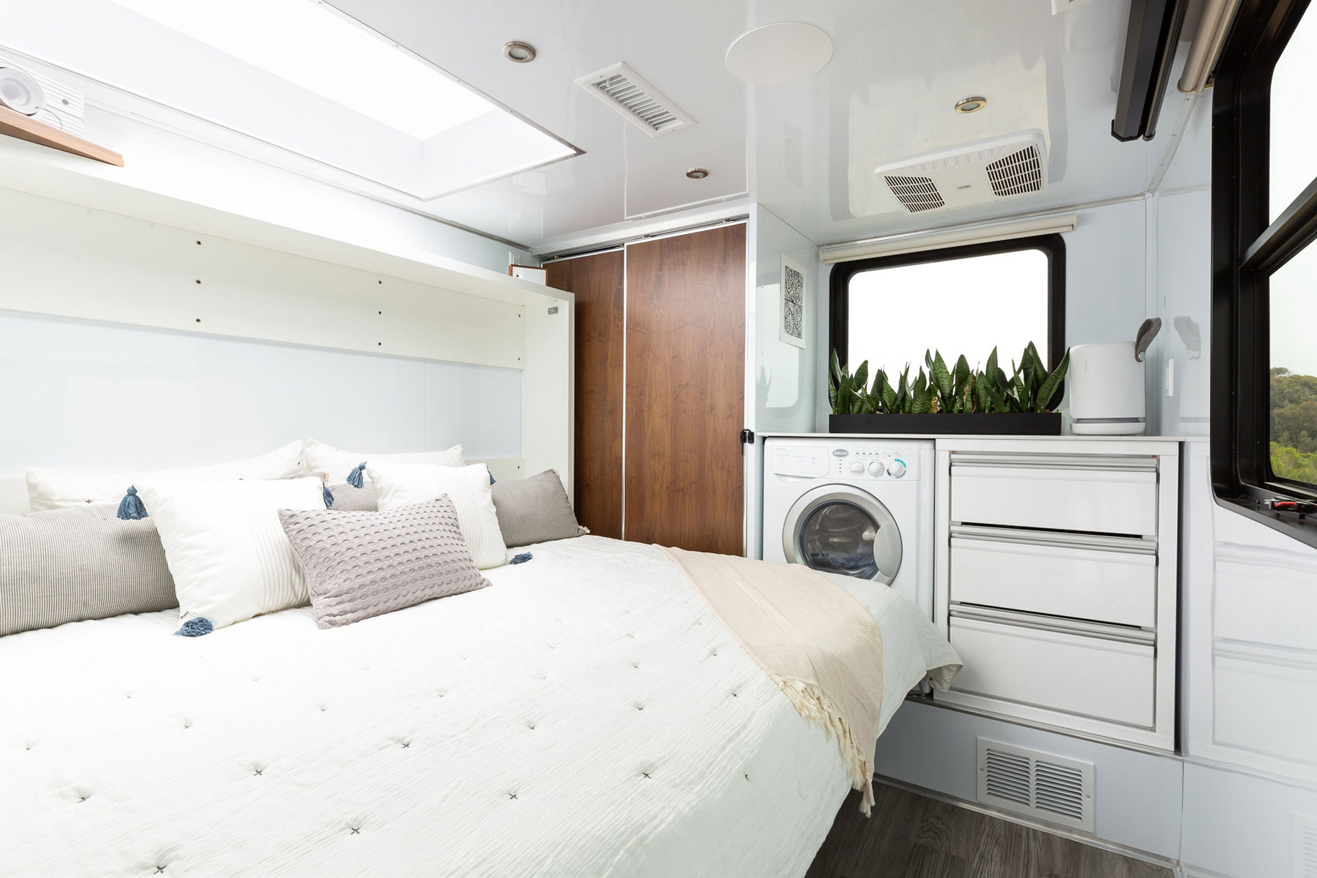 2021 Living Vehicle Core Trailer | Uncrate