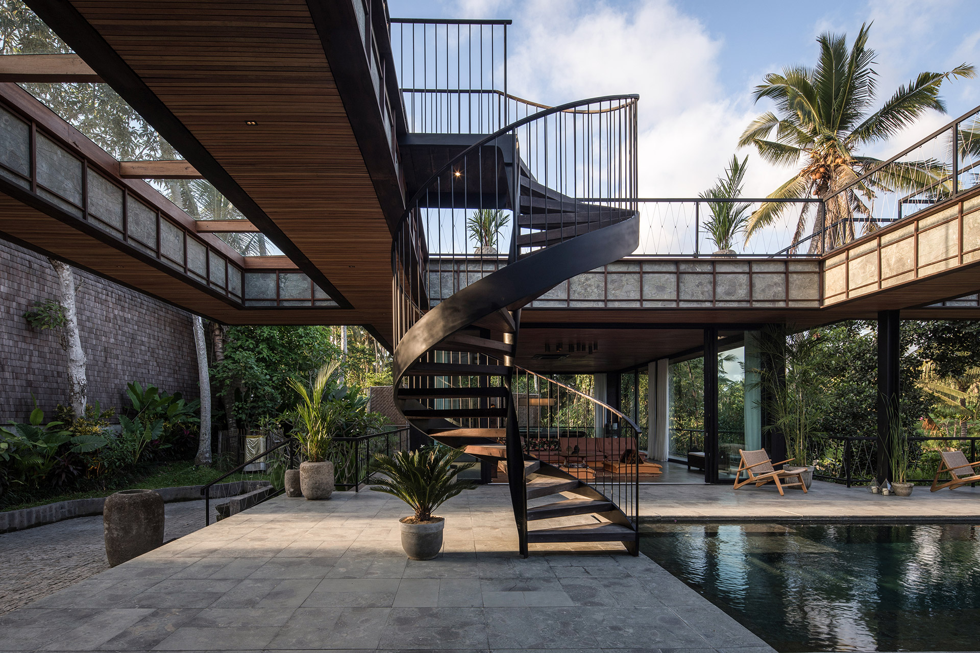 Bond House | Uncrate