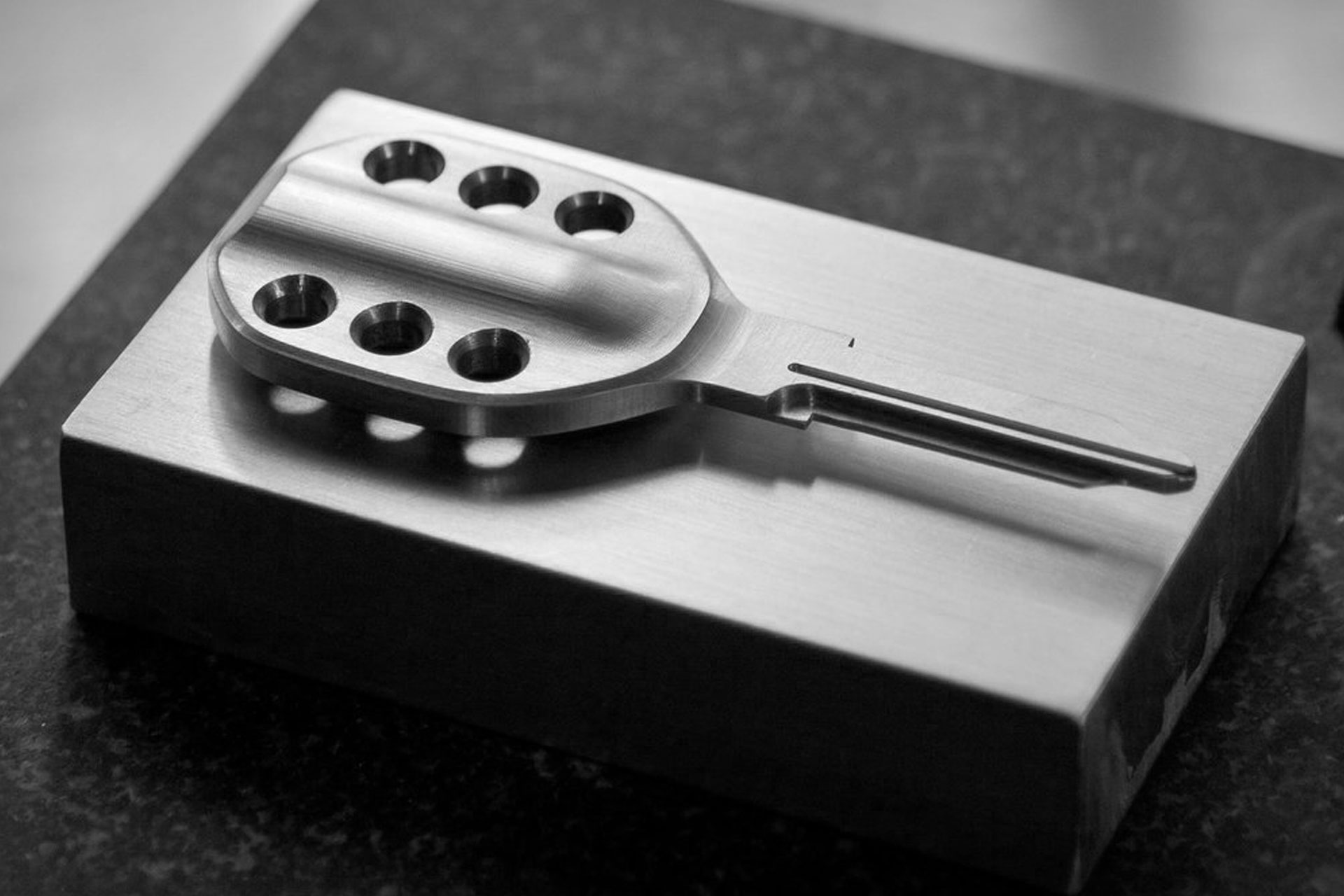 Formawerx Porsche 911 Ignition Key | Uncrate