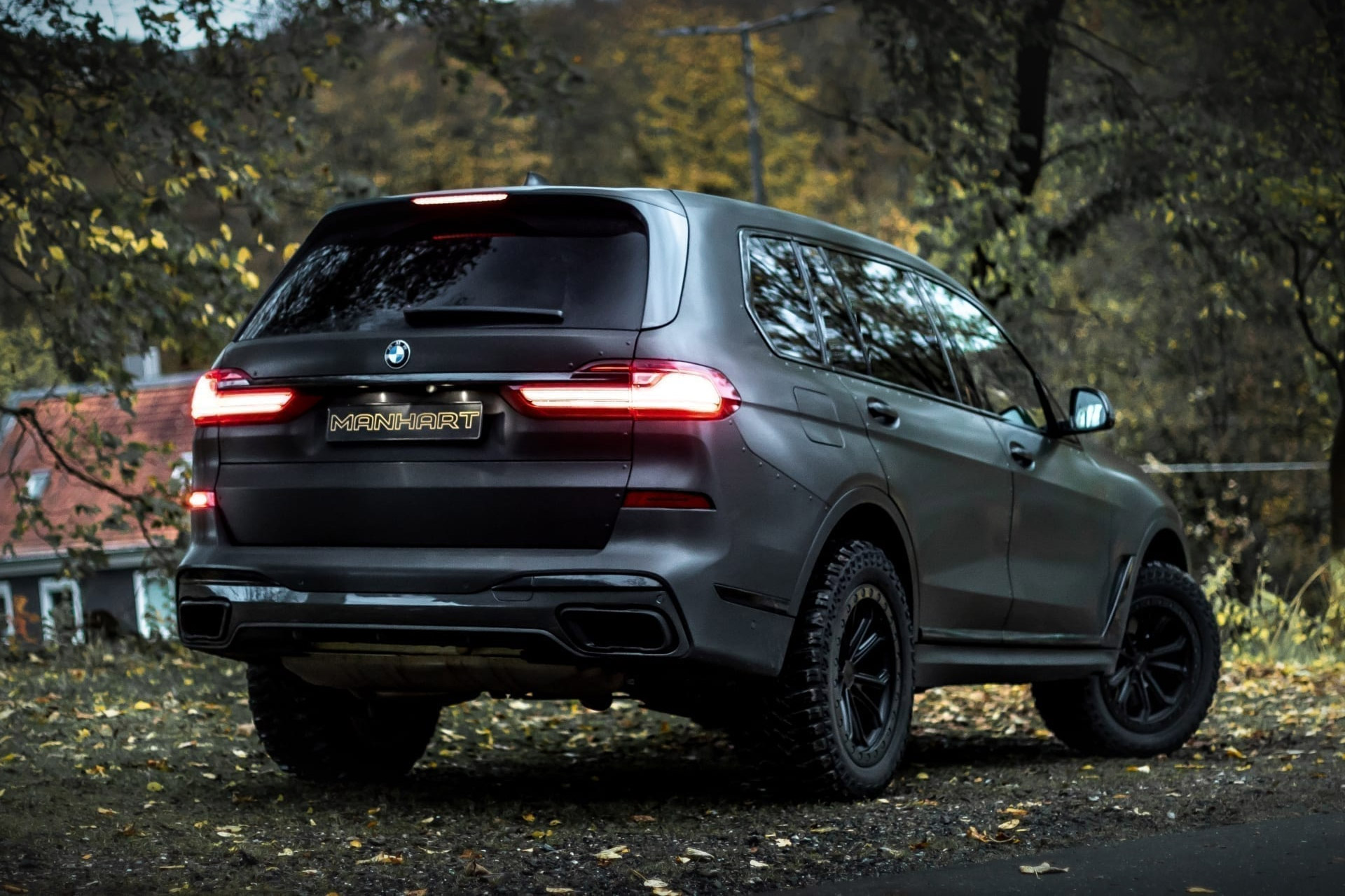Manhart BMW X7 Dirt Edition SUV | Uncrate