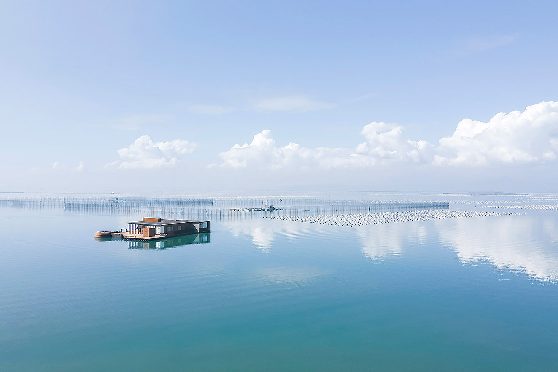 Hi Sea Floating House | Uncrate