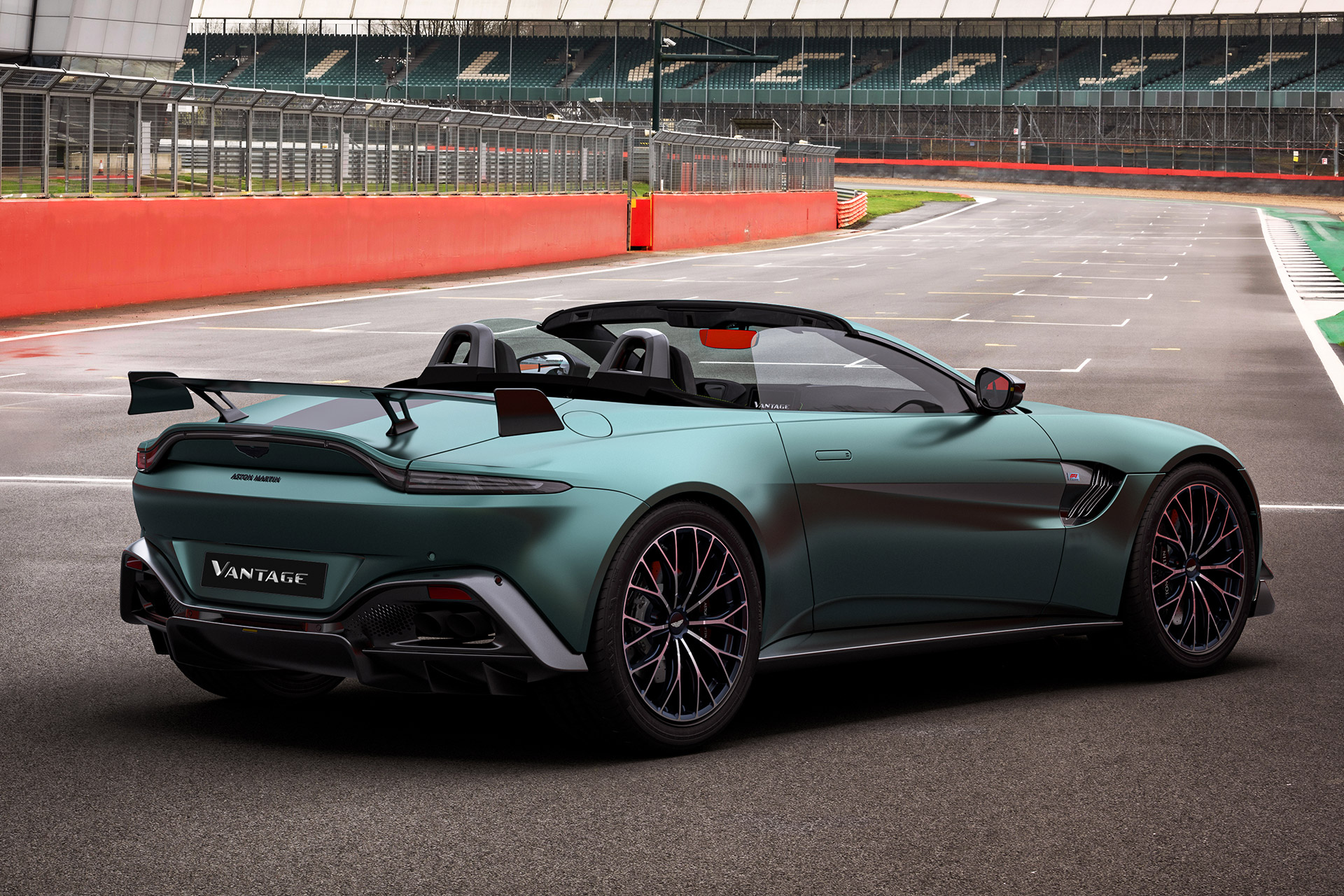 Aston Martin Vantage F1 Edition | Uncrate