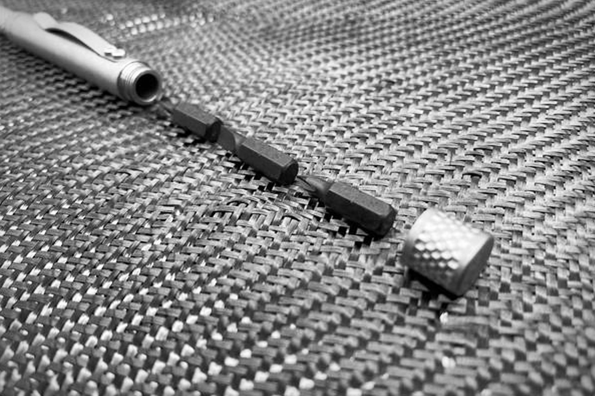 Titanium Pen Screwdriver | Uncrate