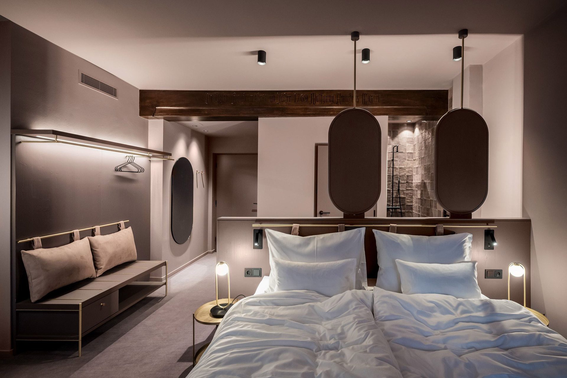 Altstadthotel Weisses Kreuz | Uncrate