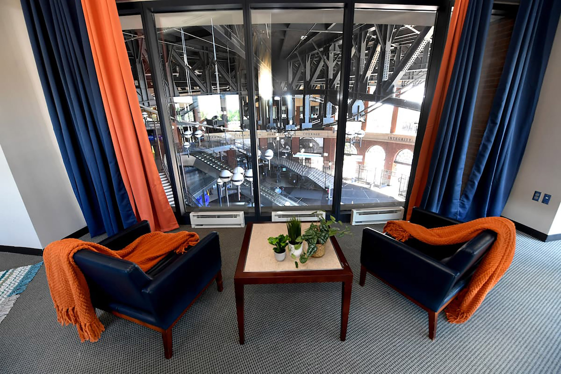 Bobby Bonilla's Citi Field Suite | Uncrate