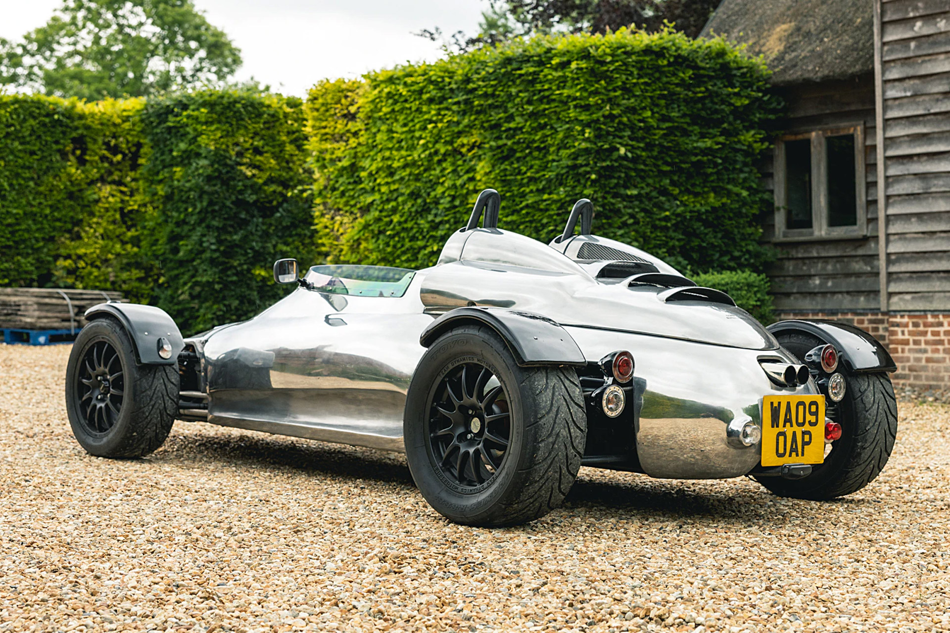 2009 Brooke Cosworth Double R Roadster | Uncrate