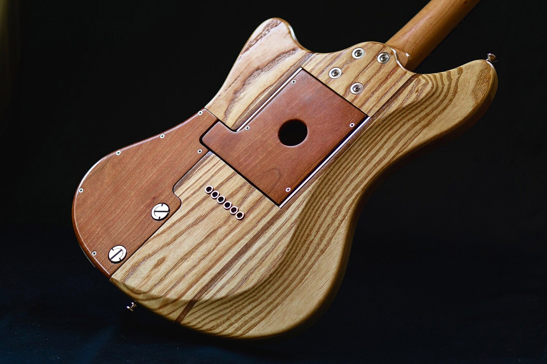 Reddick Voyager Modular Guitar | Uncrate