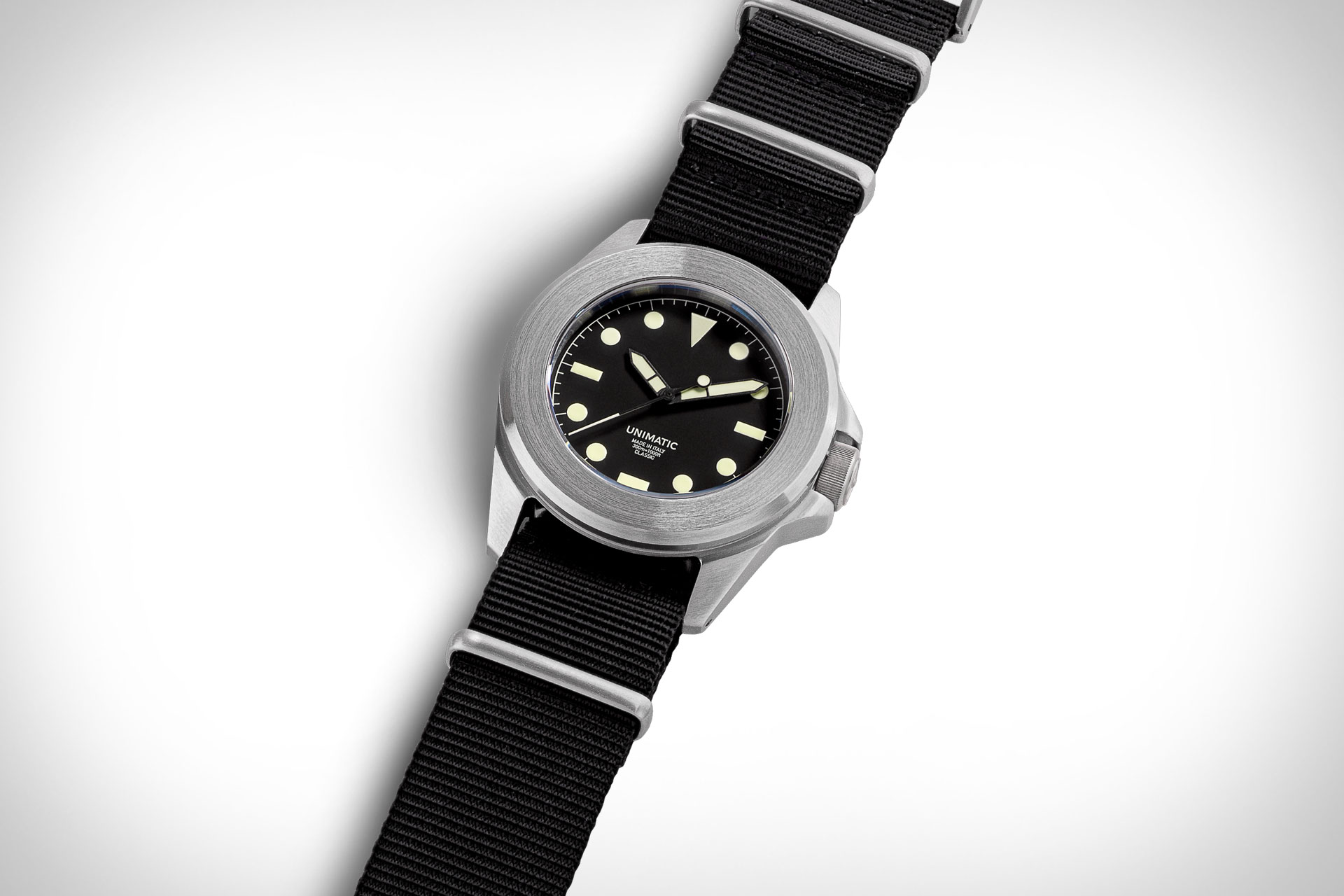 Unimatic UC4 经典手表 | Uncrate