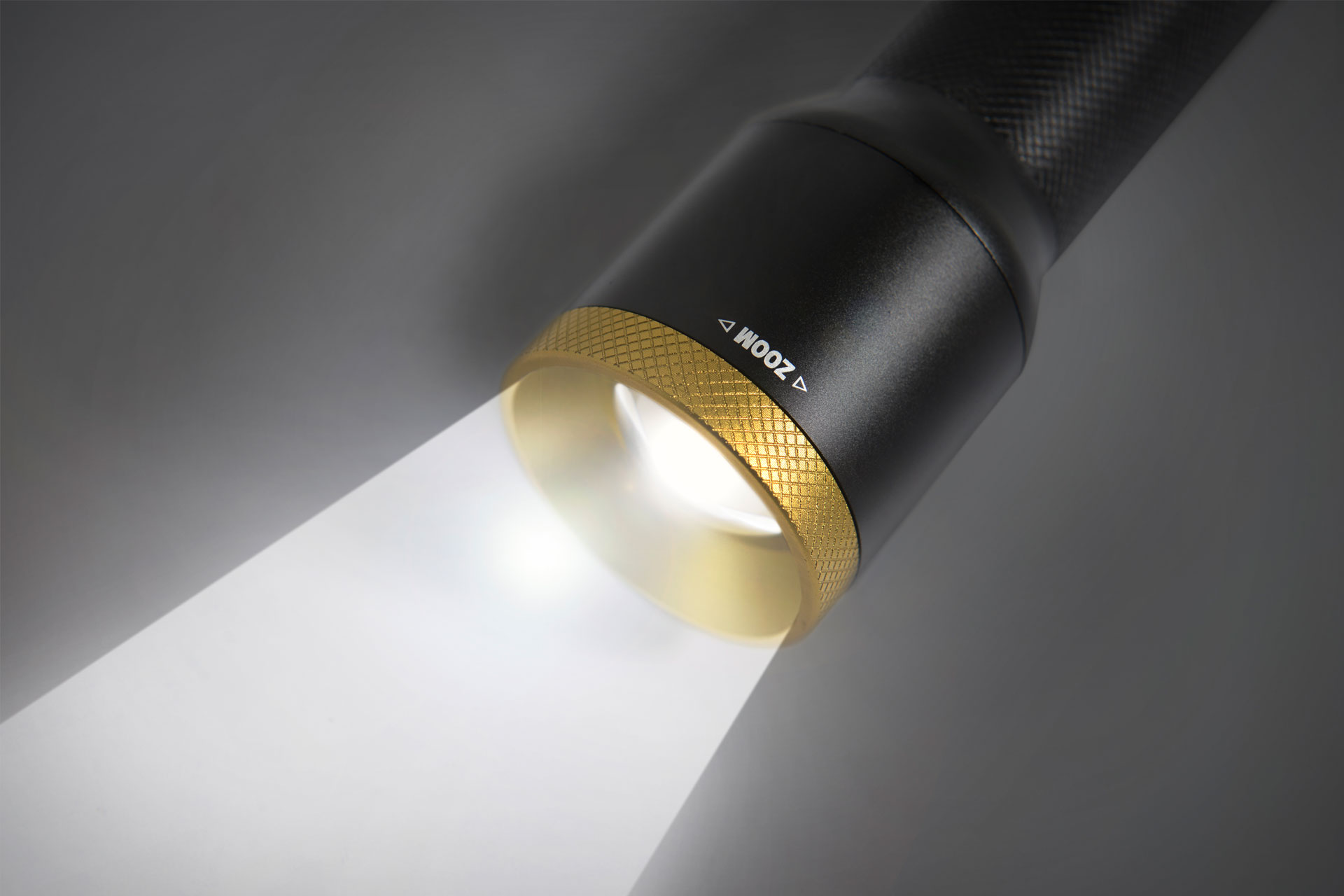 Coleman 1900 Collection Flashlight | Uncrate