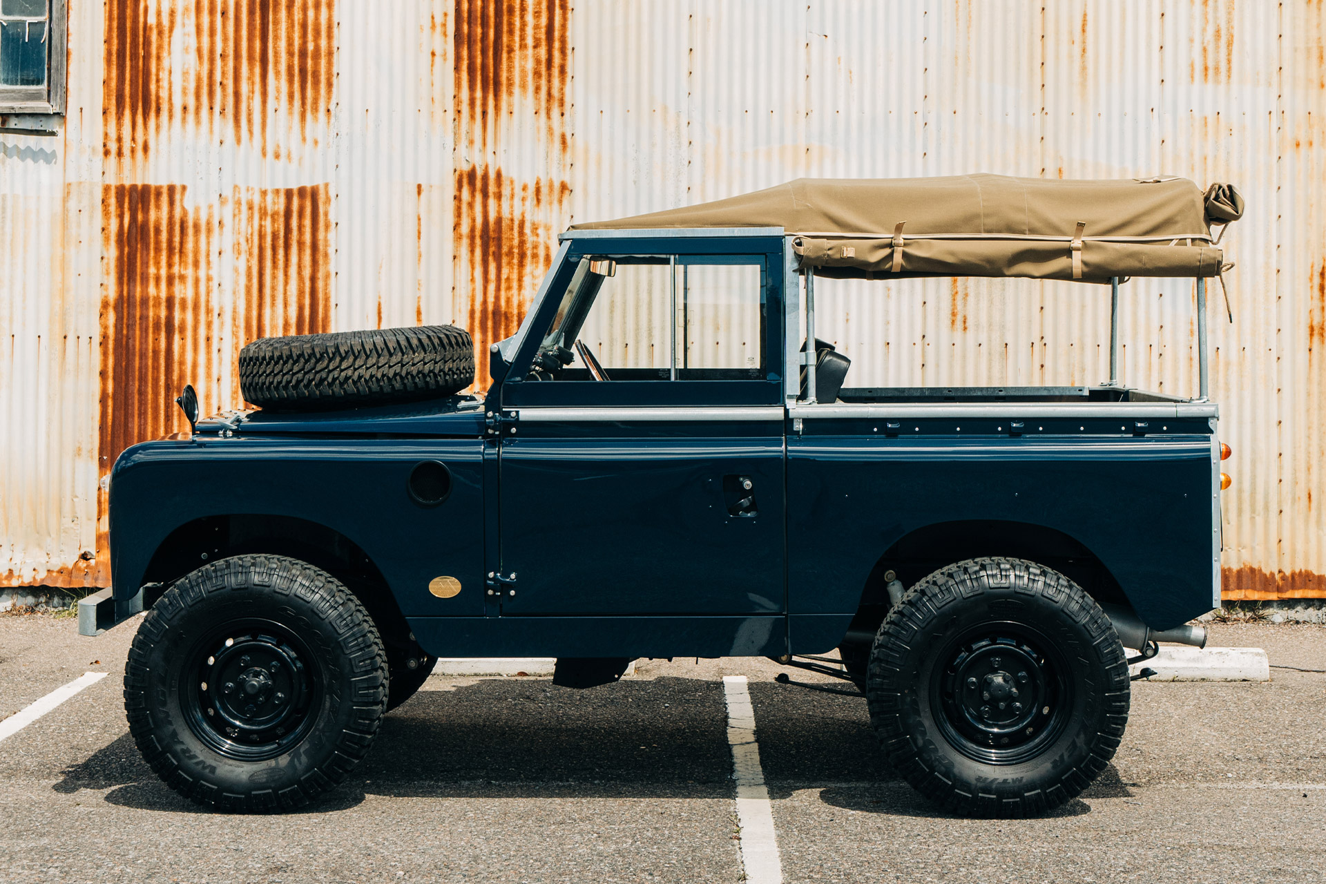 Himalaya Land Rover Series IIA SUV | Uncrate