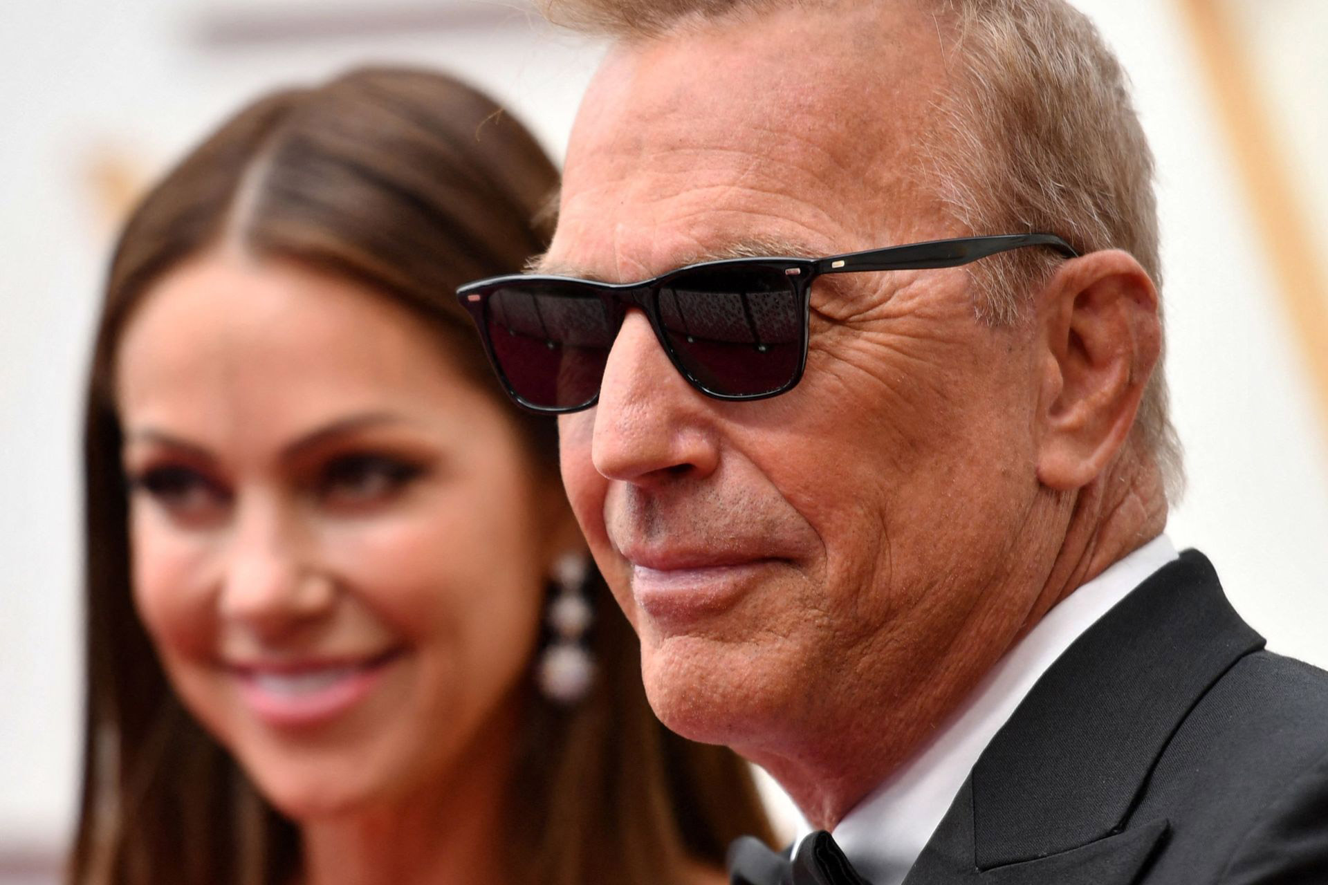 Oliver Peoples Ollis Sunglasses | Uncrate