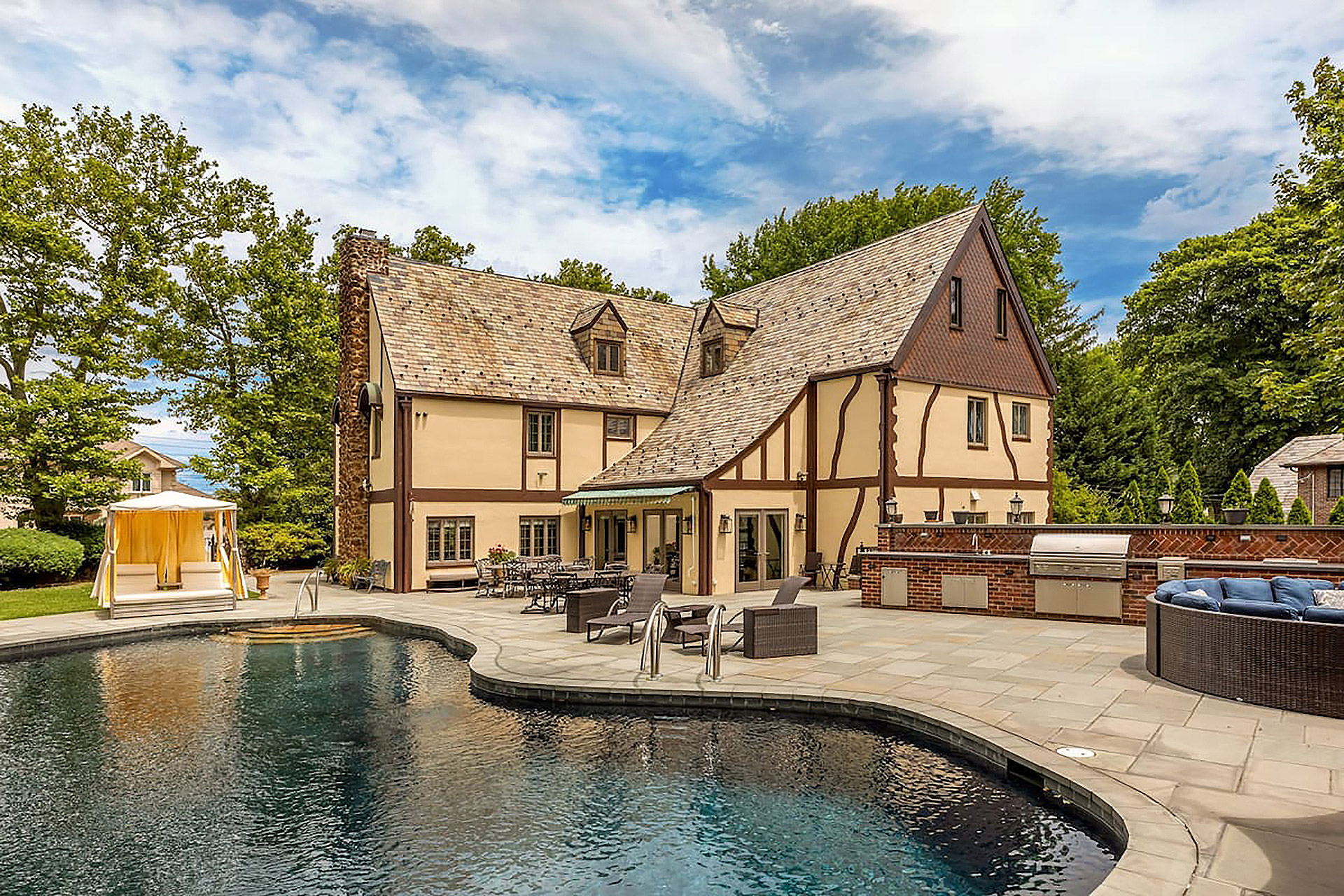 The Godfather Mansion | Uncrate