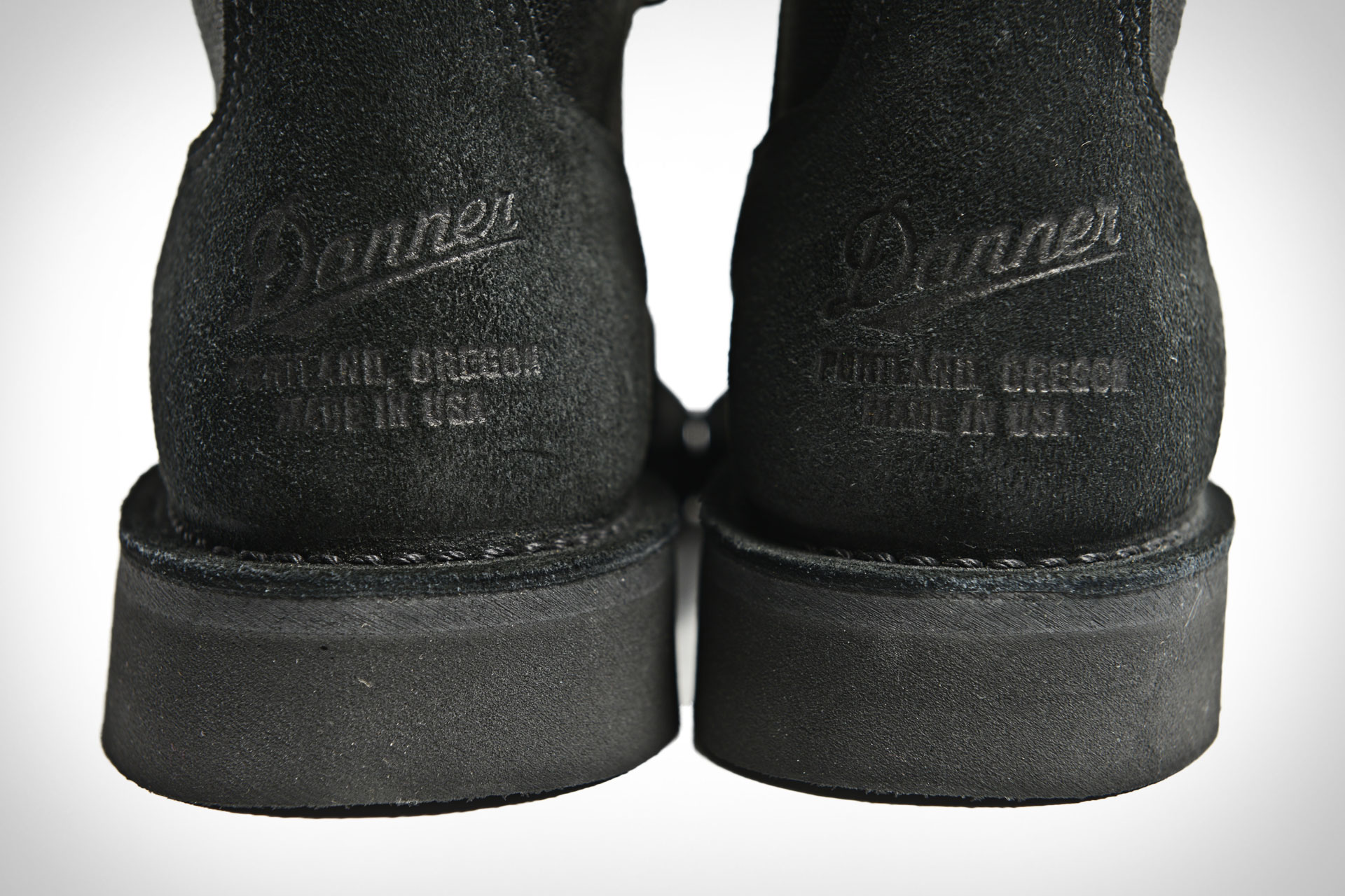 Wayne Enterprises x Uncrate x Danner Light ゴッサム シティ ブーツ | Uncrate