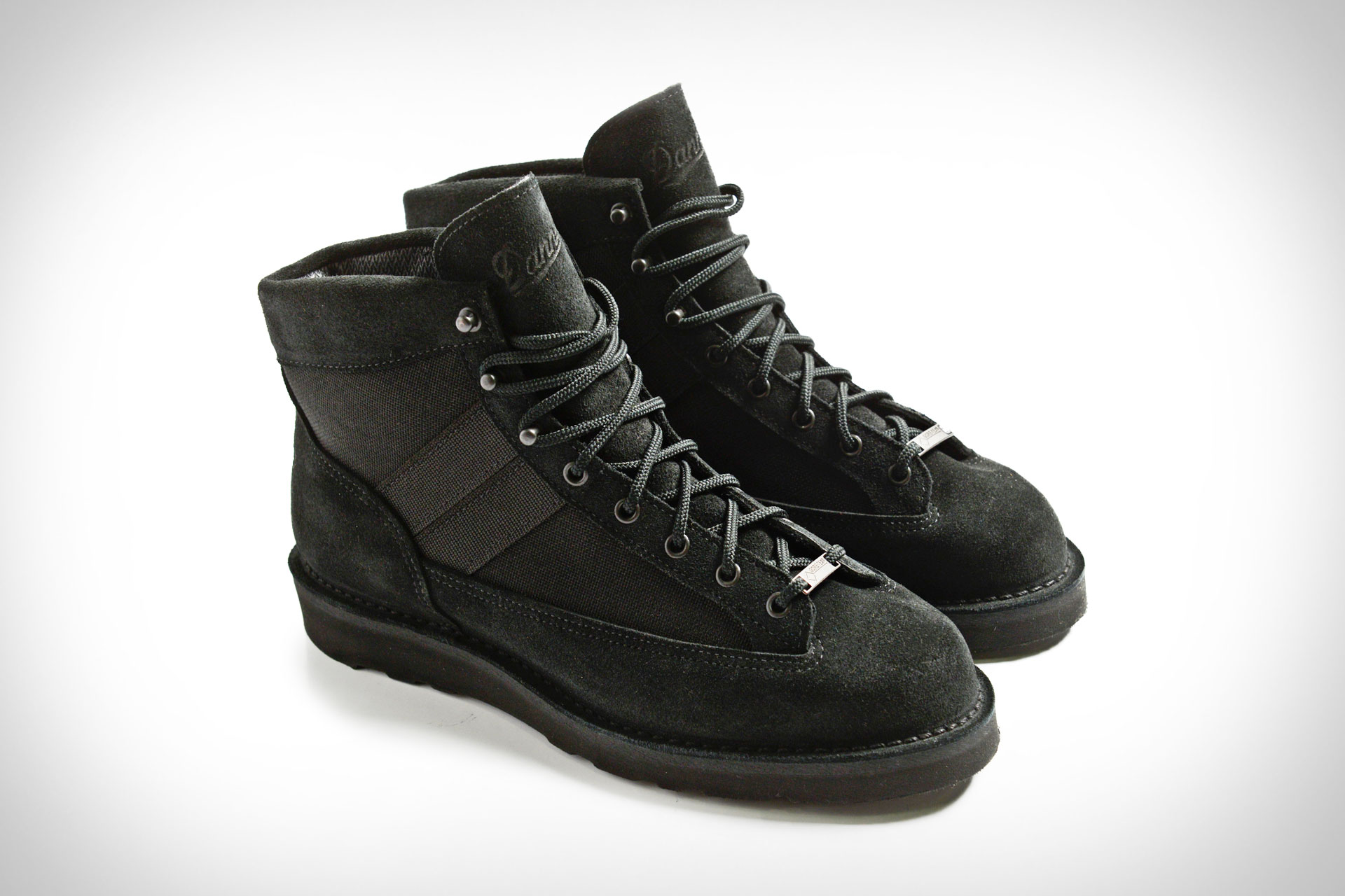 Wayne Enterprises x Uncrate x Danner Light ゴッサム シティ ブーツ | Uncrate