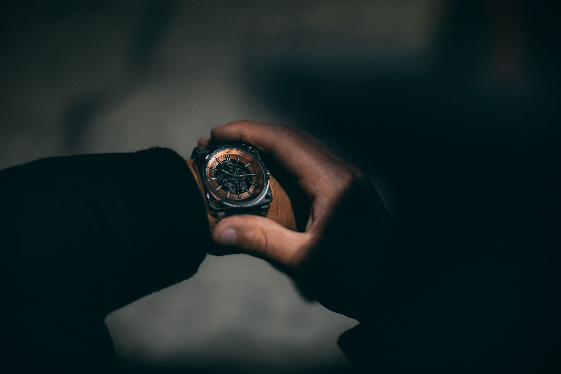 Wayne Enterprises x Uncrate x Bell & Ross BR 03-92 ウォッチ | Uncrate