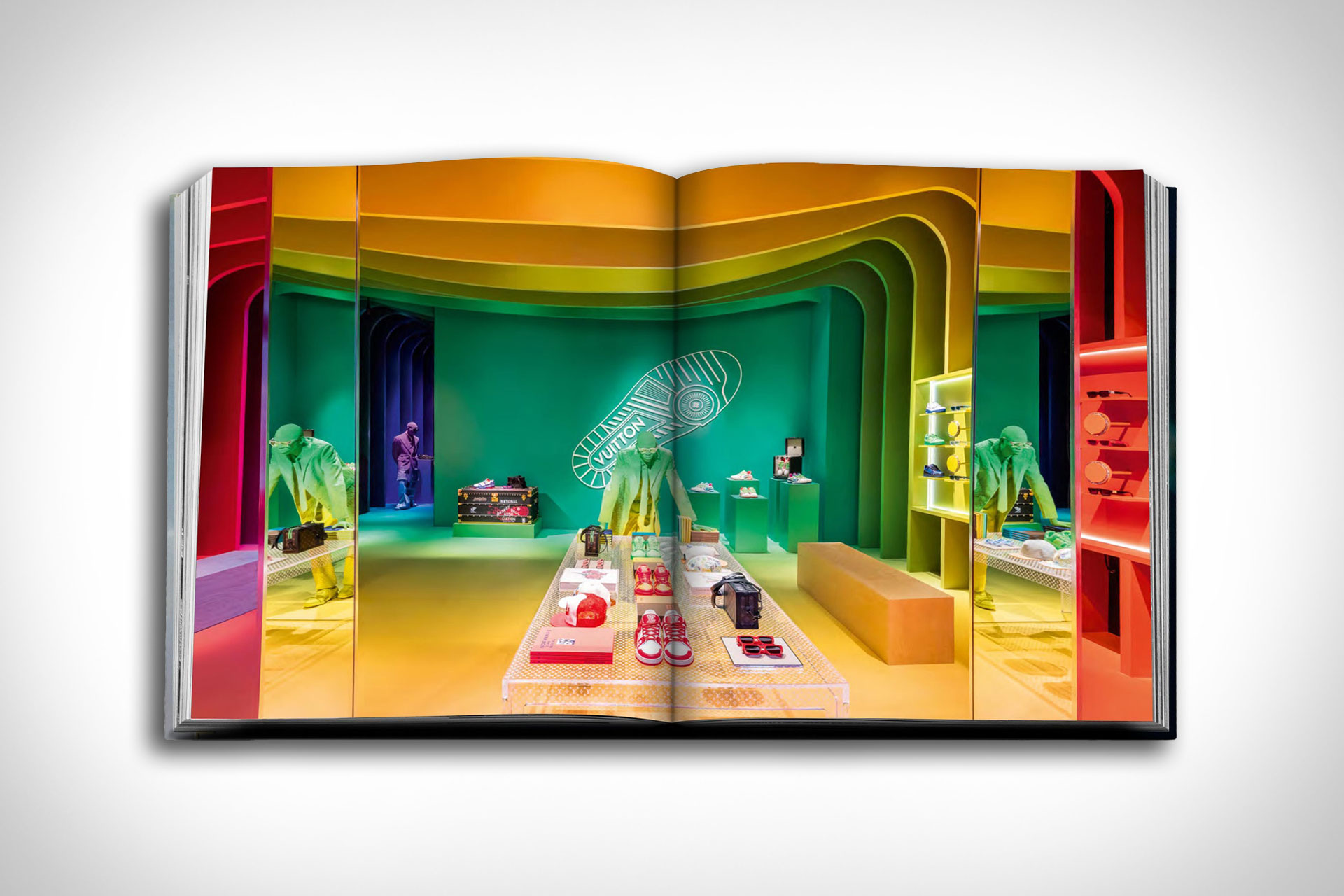 Who Is The Artistic Director Of Louis Vuitton | semashow.com