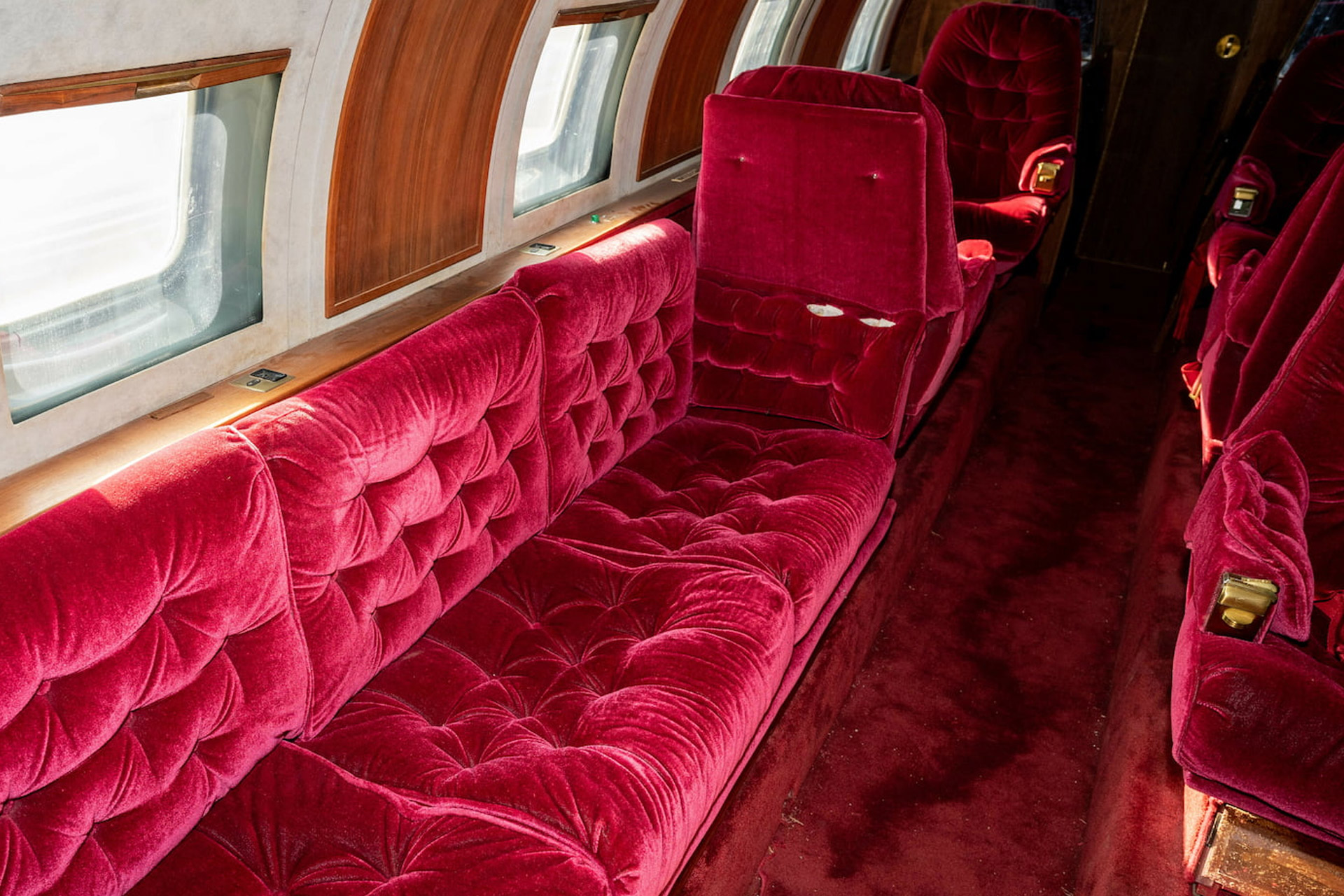 Elvis Presley's 1962 Lockheed 1329 Private Jet | Uncrate