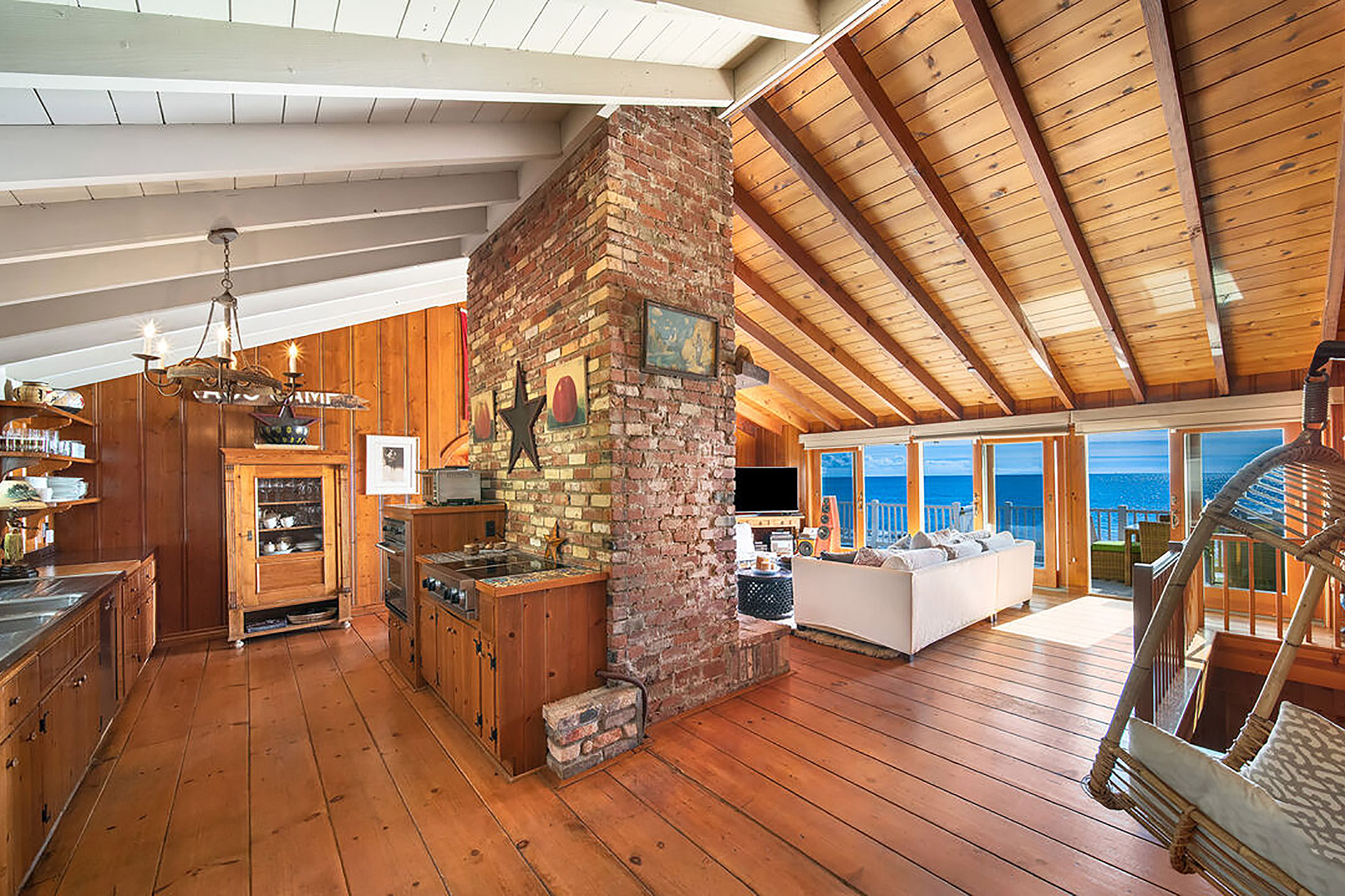 Tom Petty's Malibu Beach House | Uncrate