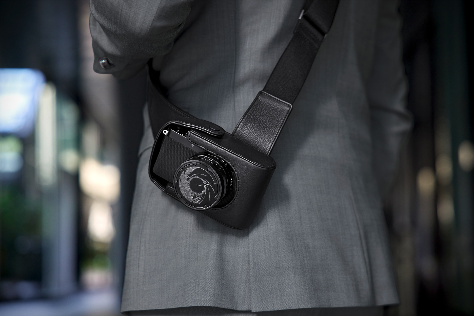 Leica D-Lux 7 007 Edition | Uncrate